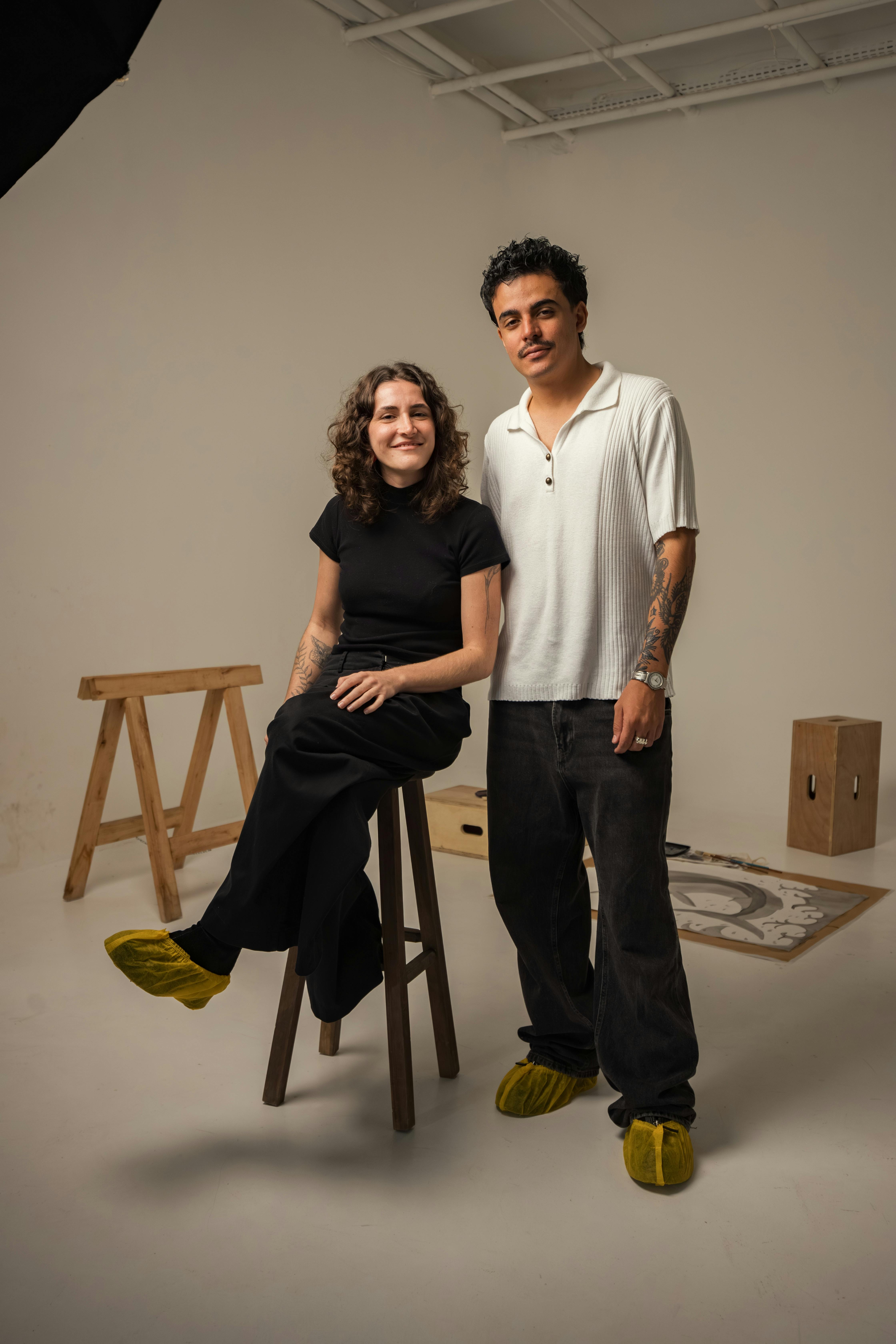 Standing Studio Photos, Download The BEST Free Standing Studio Stock ...