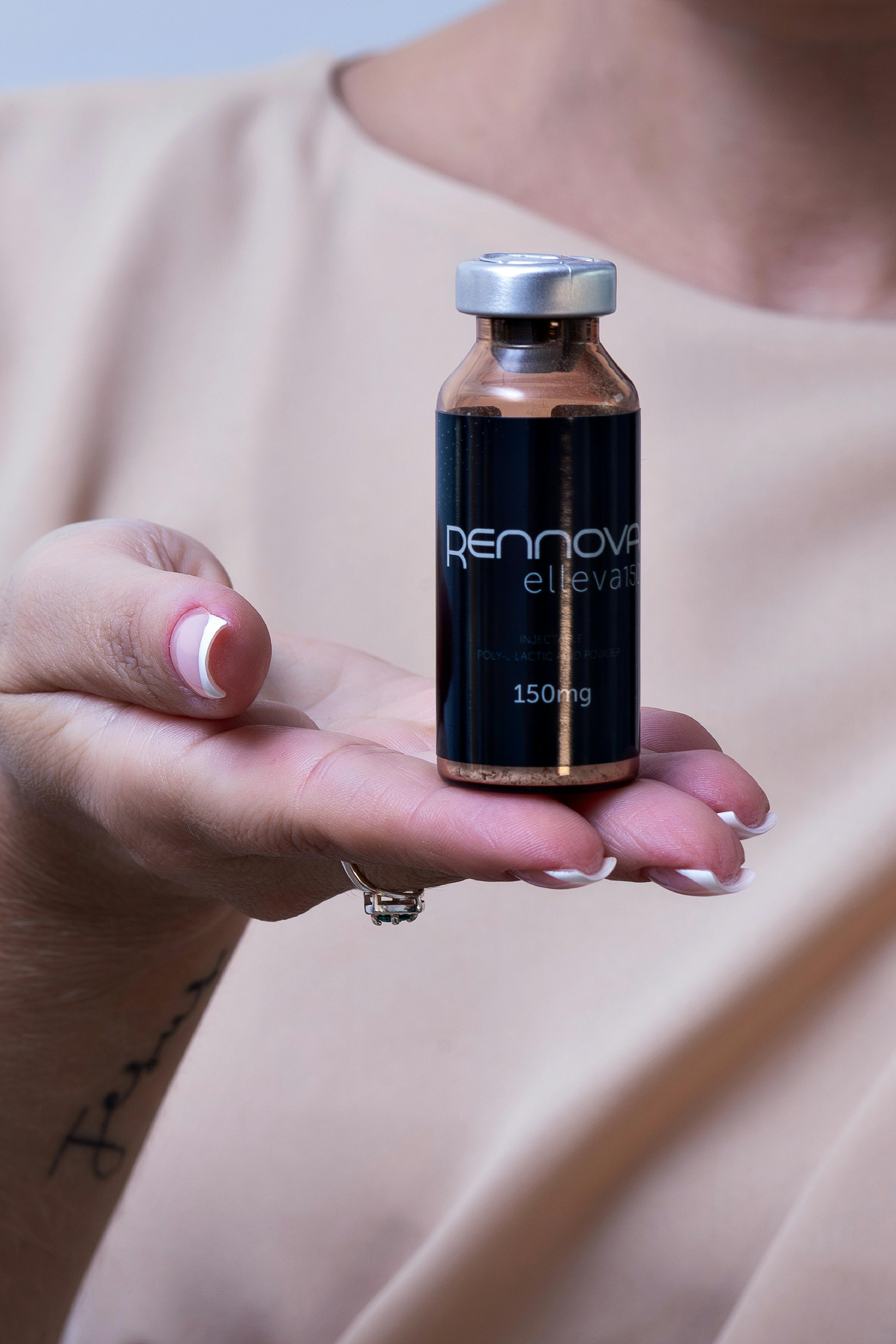 Hand Kat Photos, Download The BEST Free Hand Kat Stock Photos & HD Images