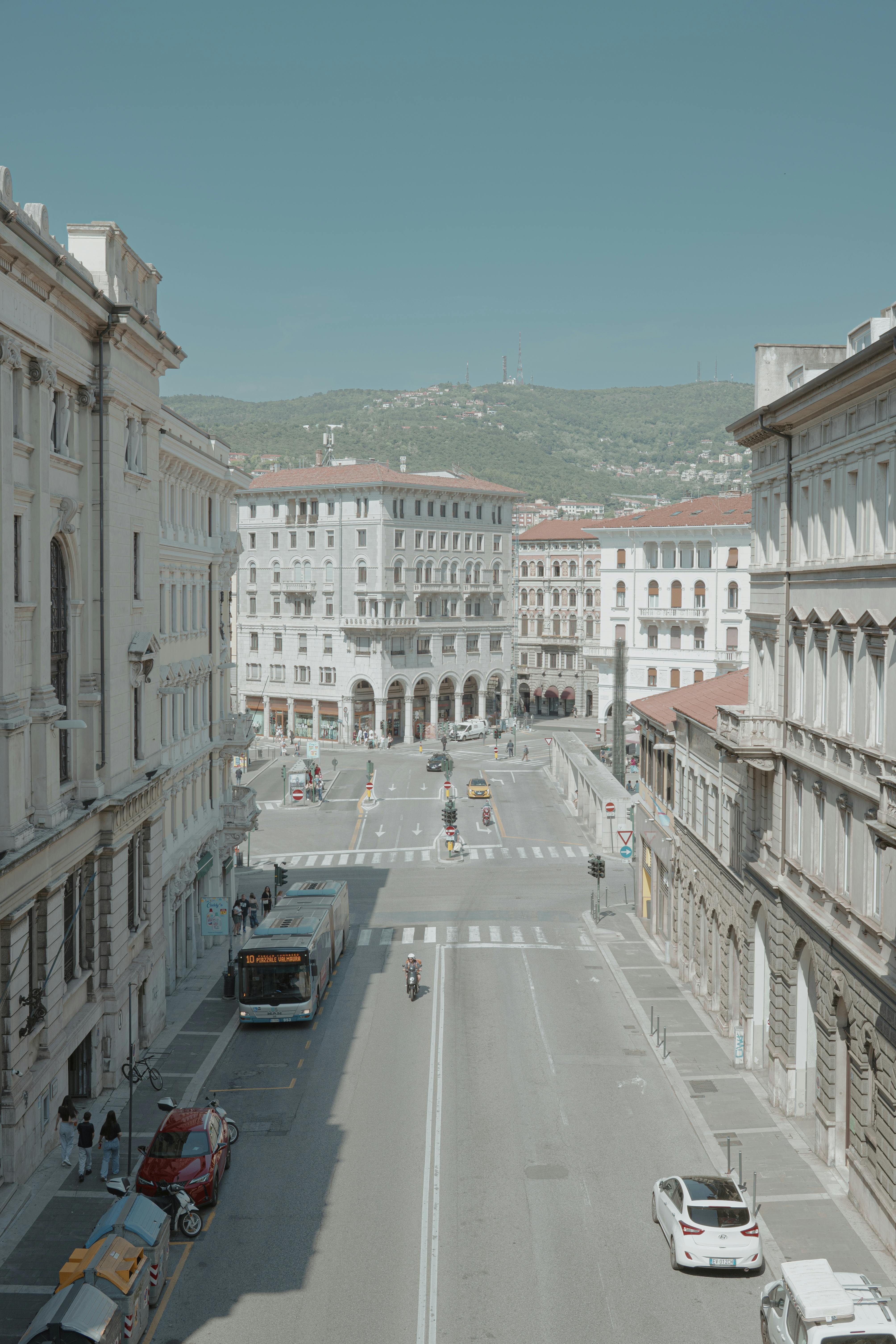 Italy School Bus Photos, Download The BEST Free Italy School Bus Stock ...