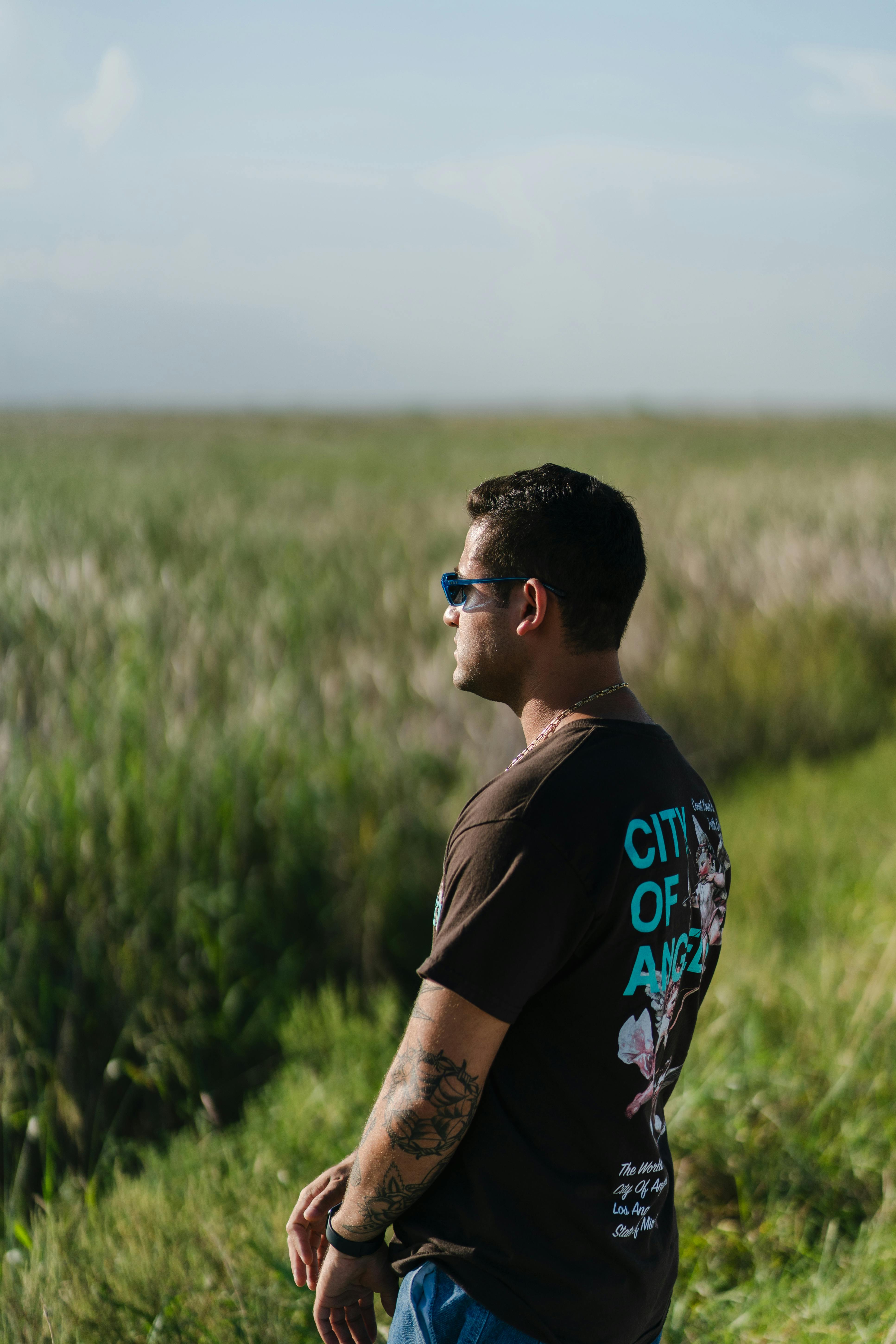 Open Shirt Scroller Photos, Download The BEST Free Open Shirt Scroller ...