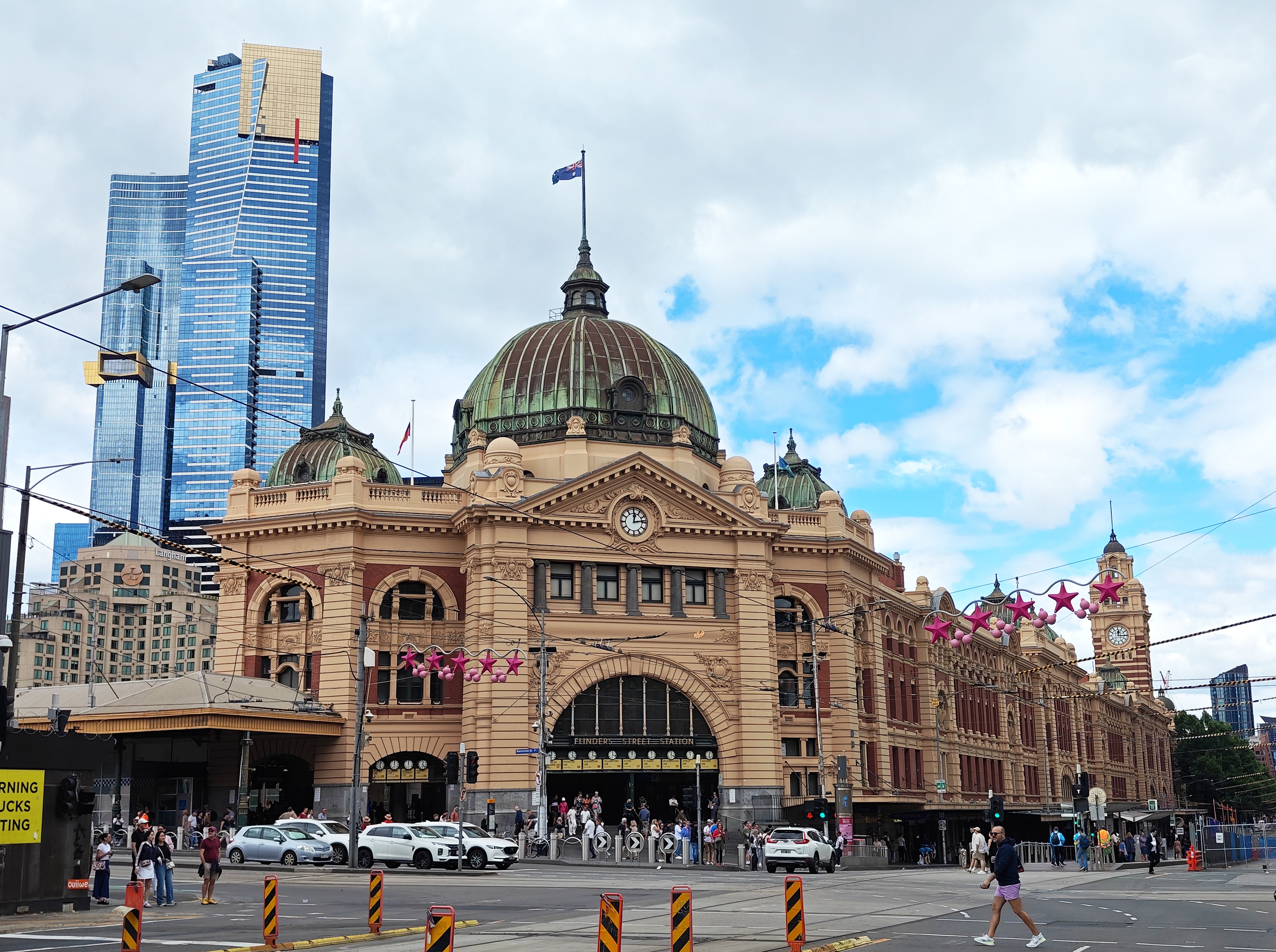 Flinders Street Station in Melbourne Cityscape · Free Stock Photo