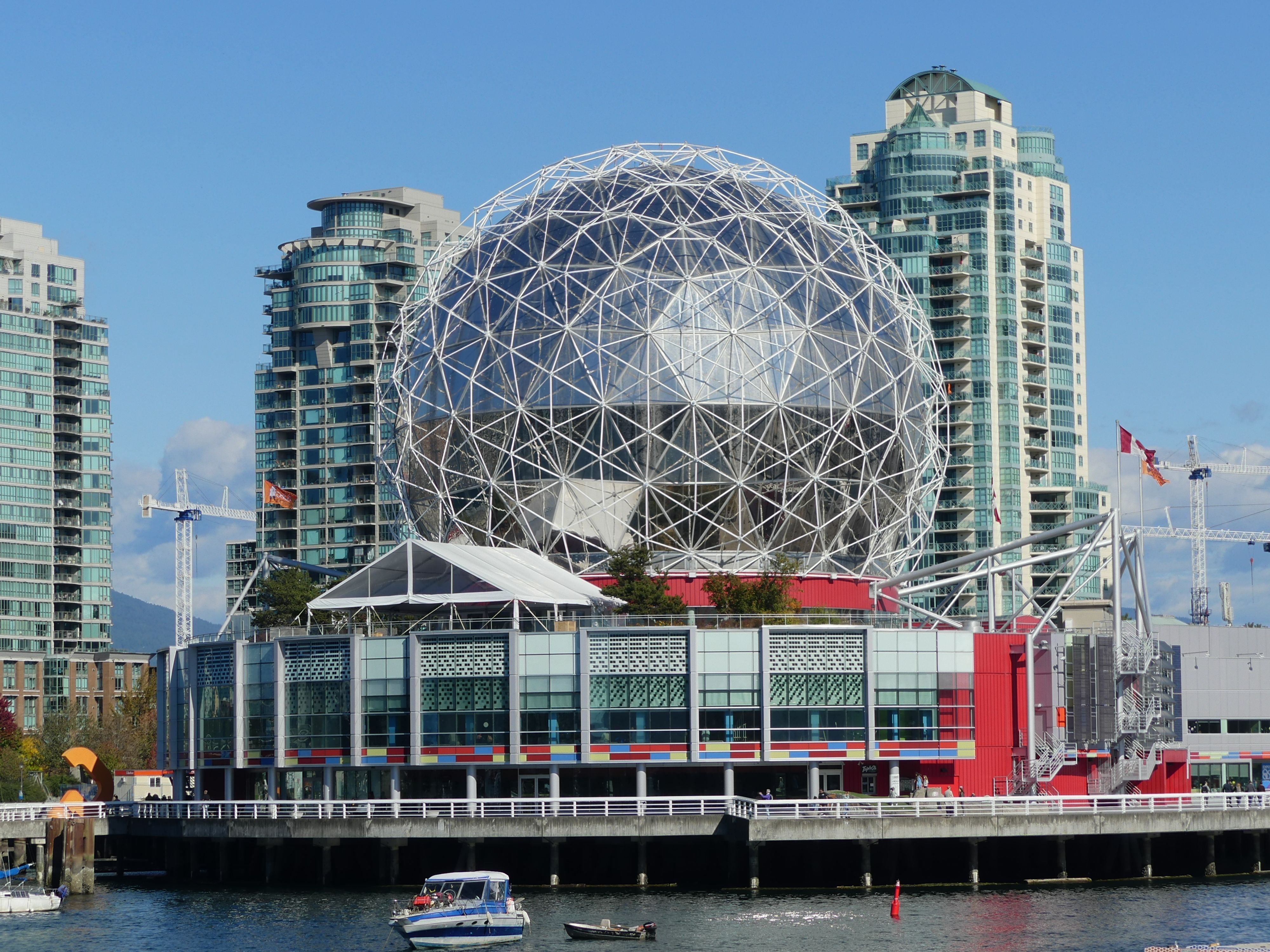 Iconic Science World in Vancouver on a Clear Day · Free Stock Photo