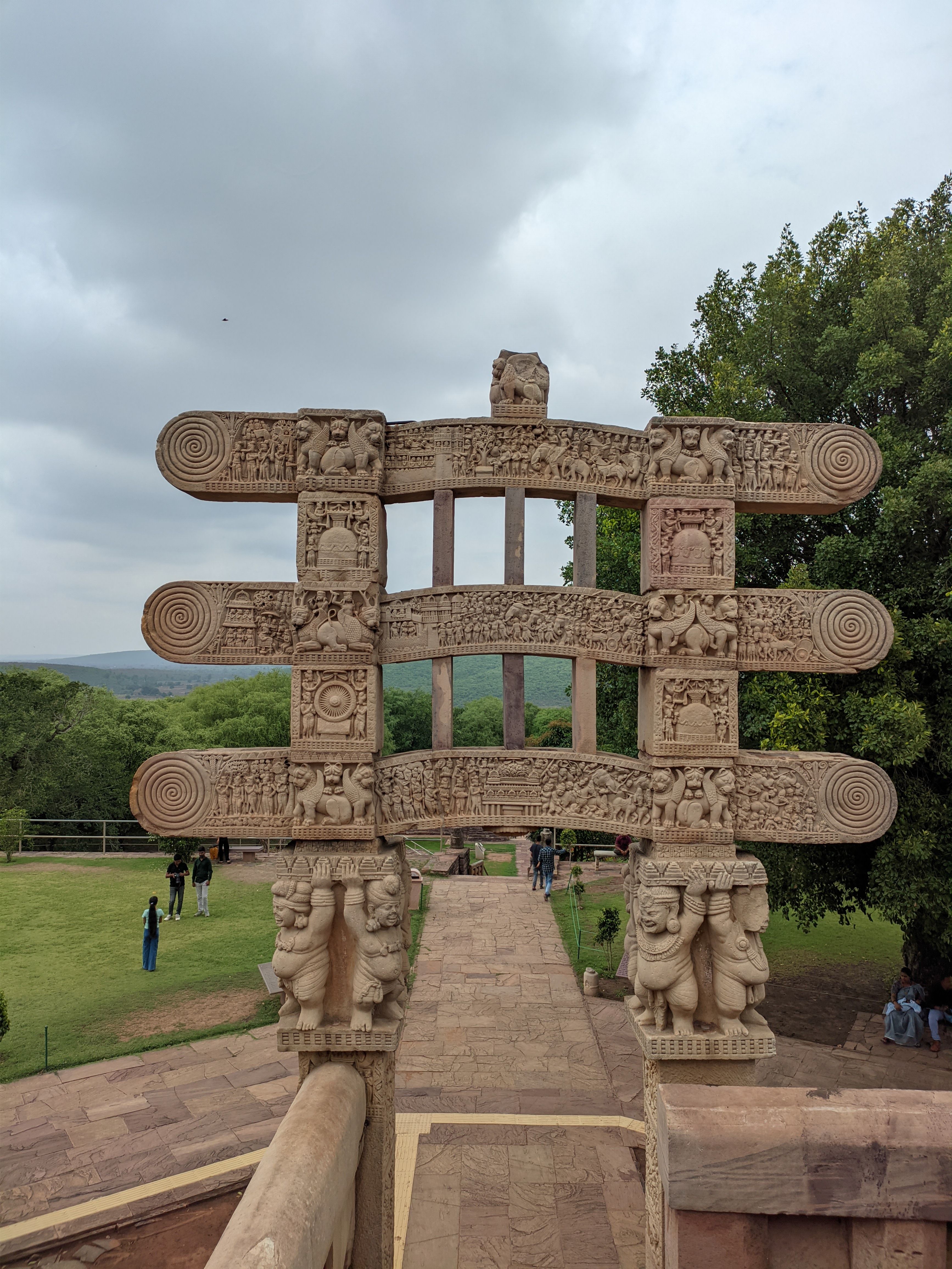 Intricately Carved Ancient Indian Monument · Free Stock Photo