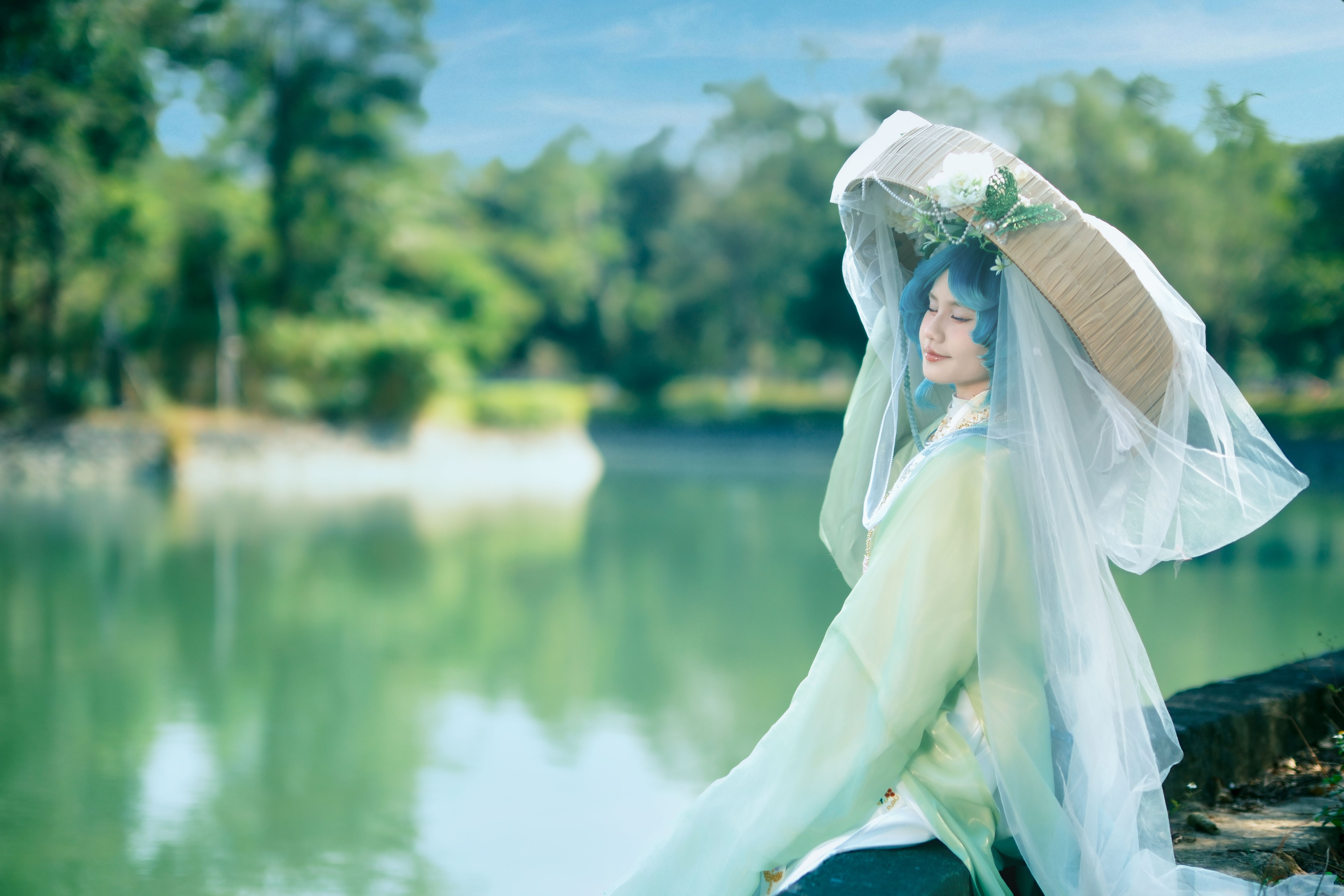 Elegant Asian Cosplay by Tranquil Lake in Vietnam · Free Stock Photo