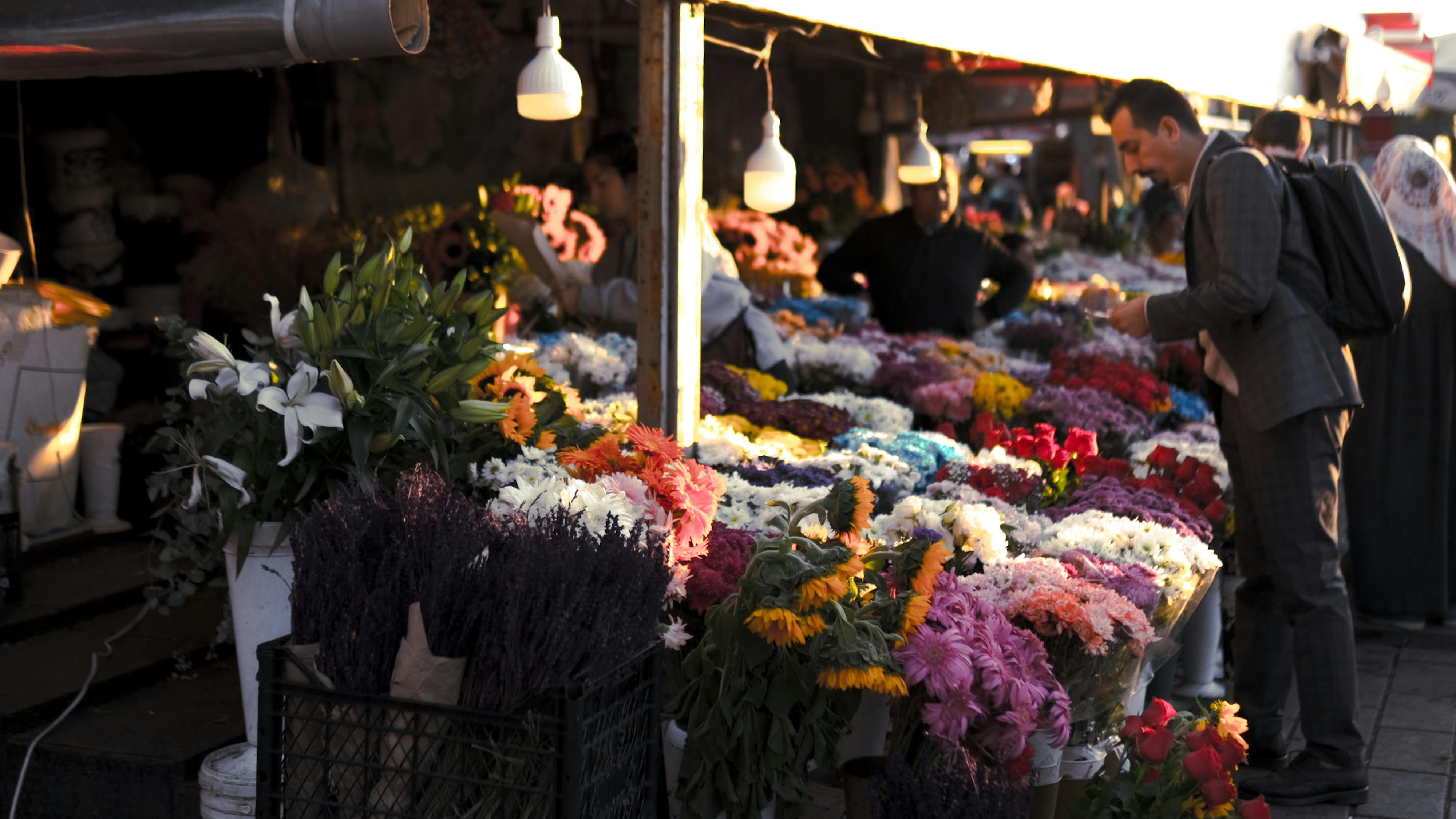 Angry Buyer Photos, Download The BEST Free Angry Buyer Stock Photos ...