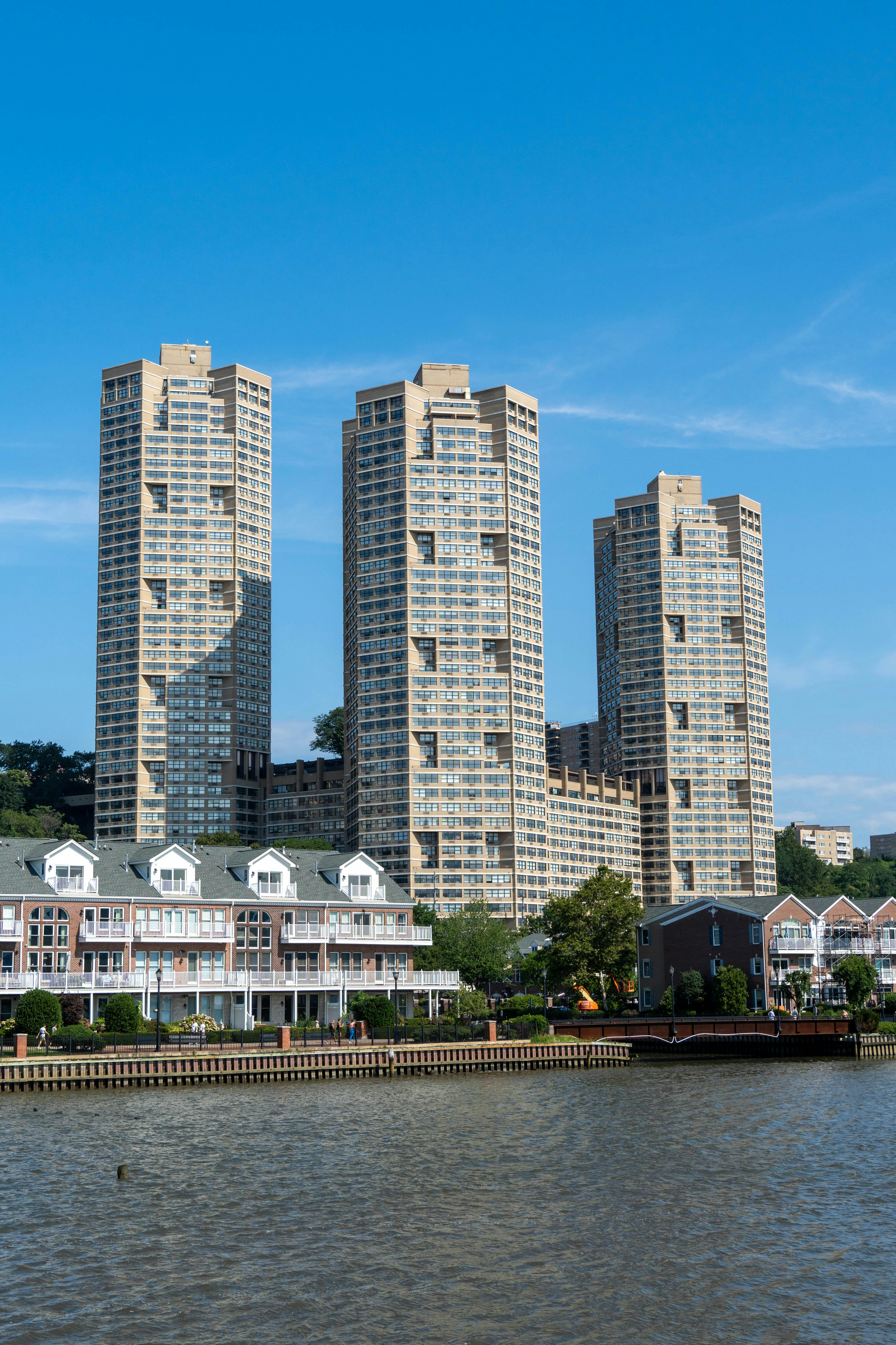 Contemporary Waterfront High-Rise Skyline · Free Stock Photo