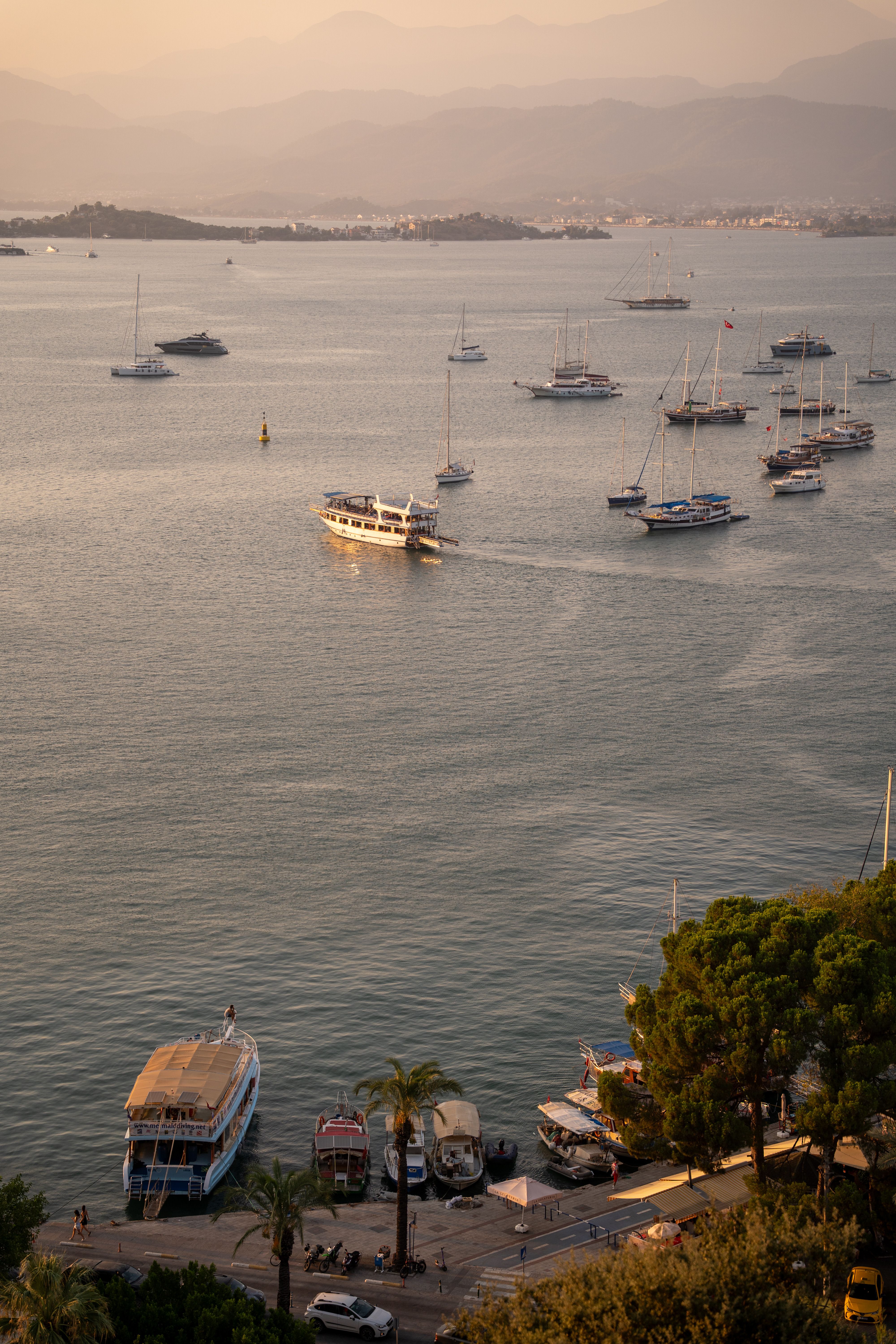 Scenic Harbor View at Sunset with Boats · Free Stock Photo