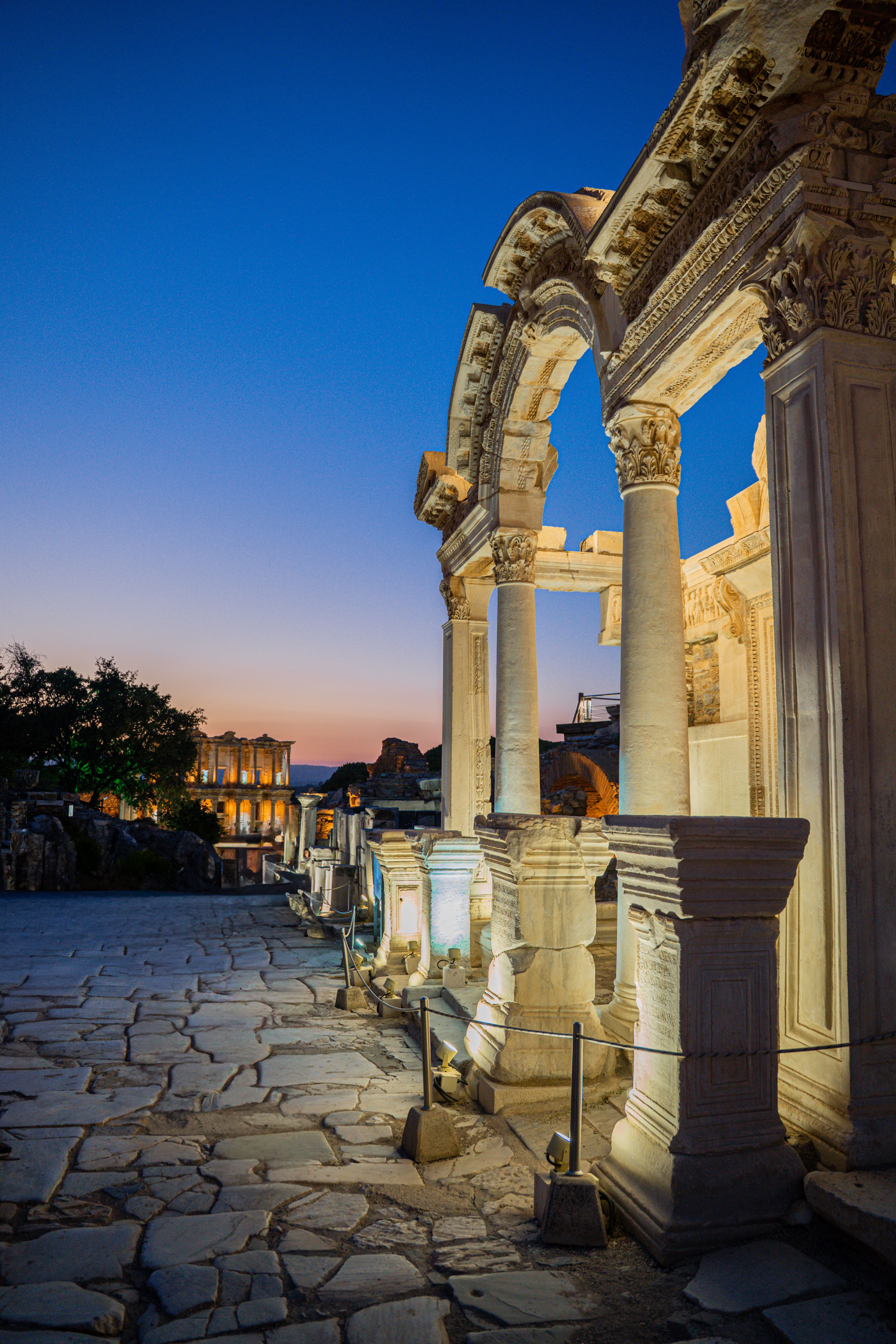 Ancient Roman Ruins at Sunset in Ephesus · Free Stock Photo
