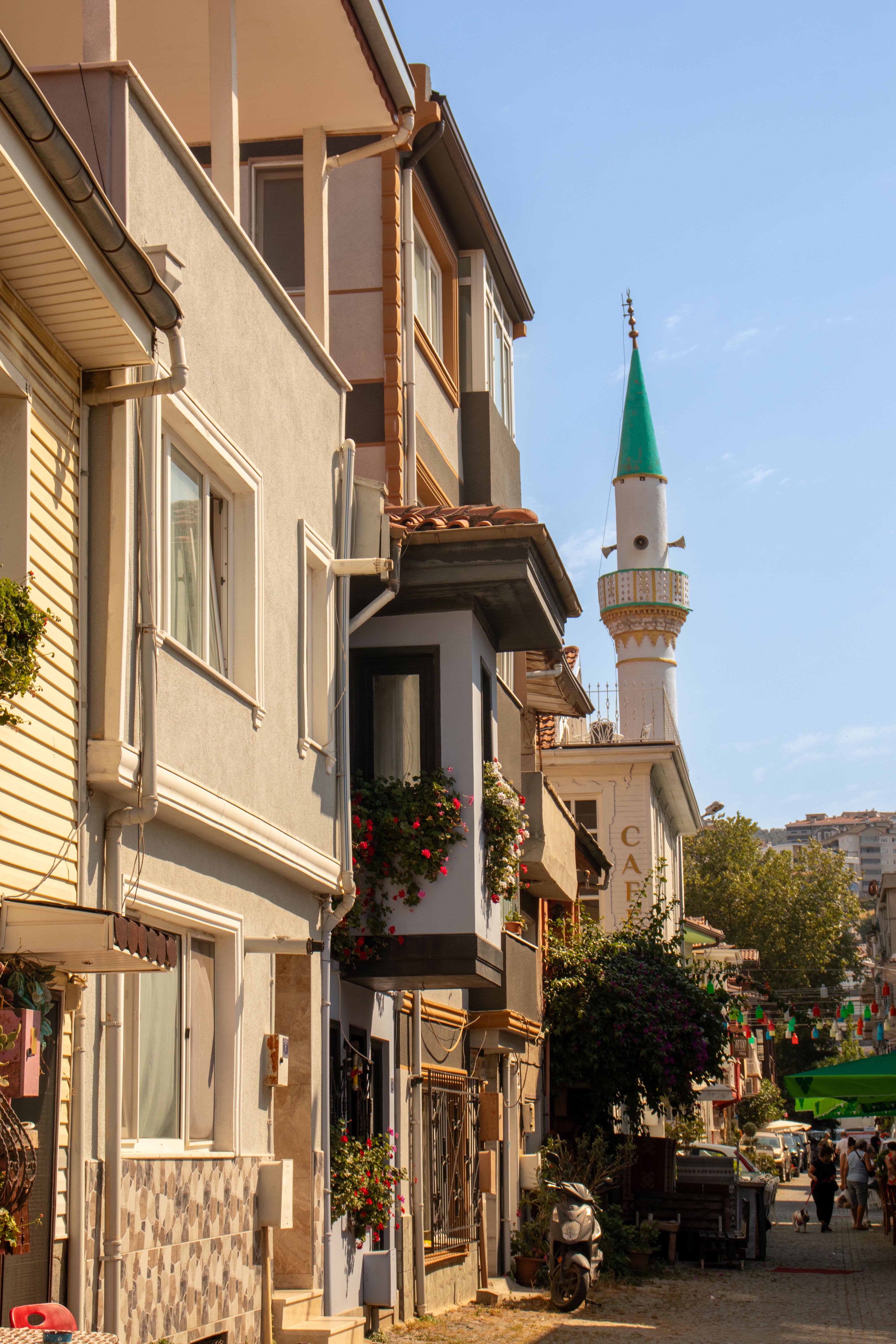 Charming Street in Bursa with Historic Minaret · Free Stock Photo