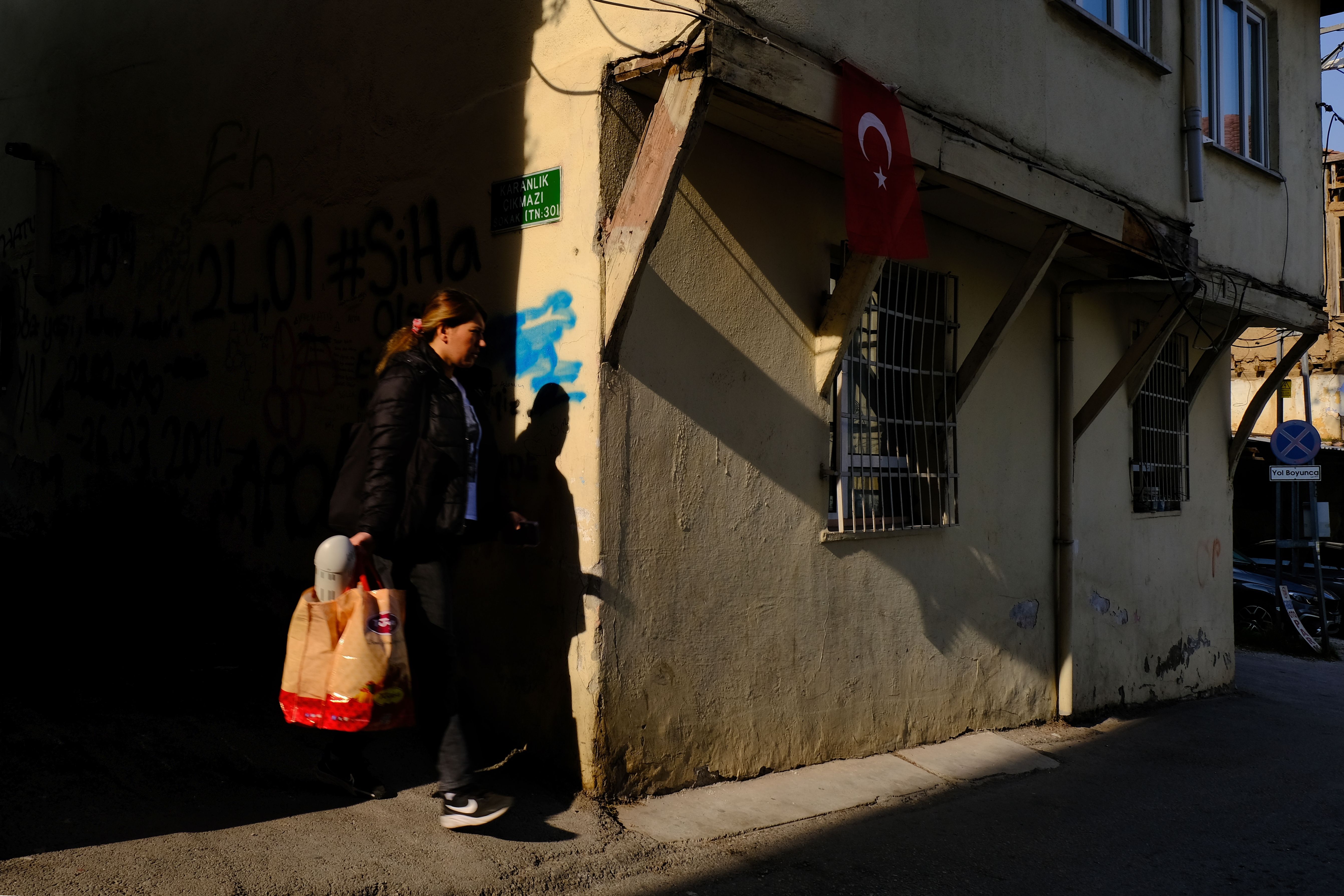Street Scene in Bursa with Turkish Flag · Free Stock Photo