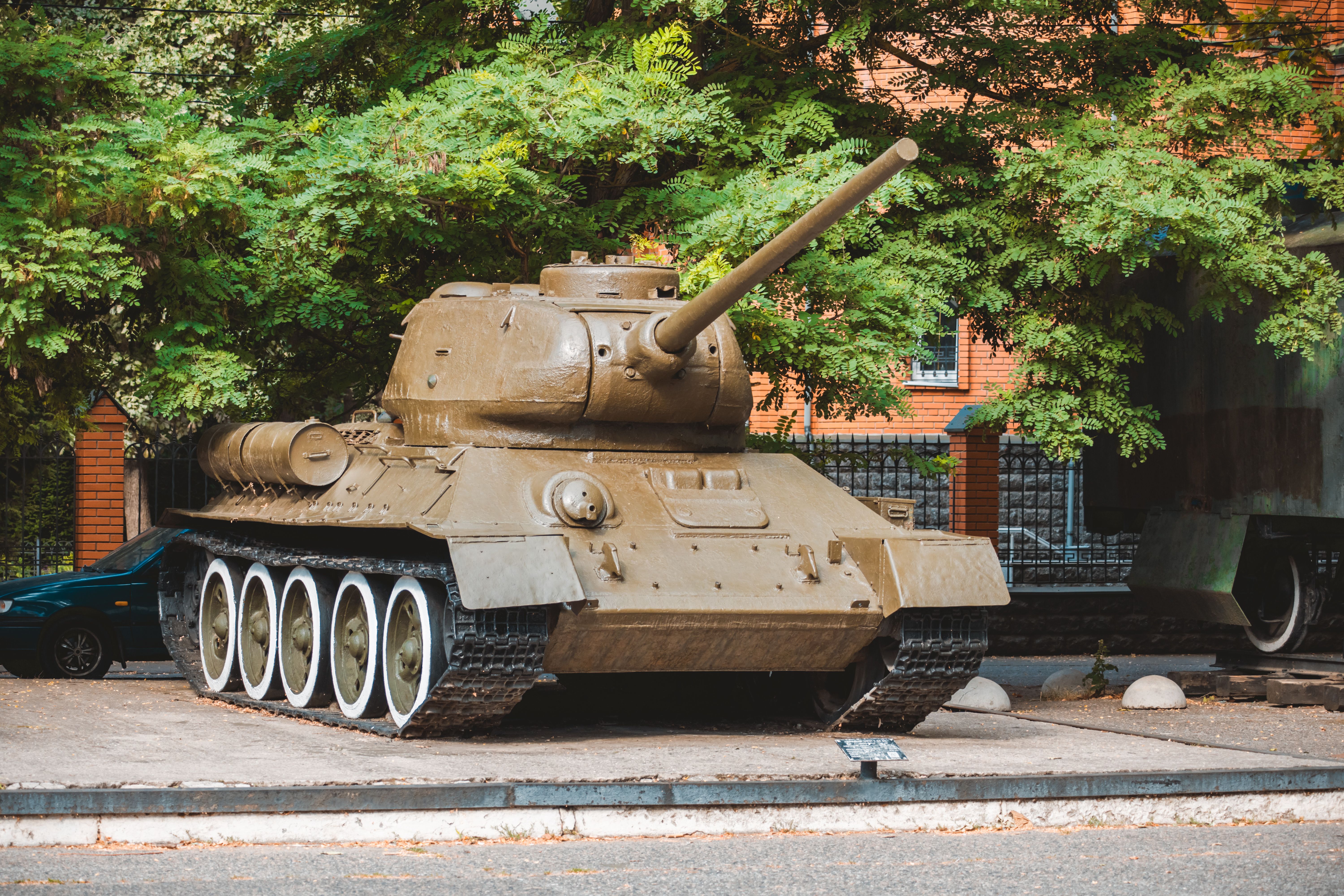 Military Tank Photos, Download The BEST Free Military Tank Stock Photos ...