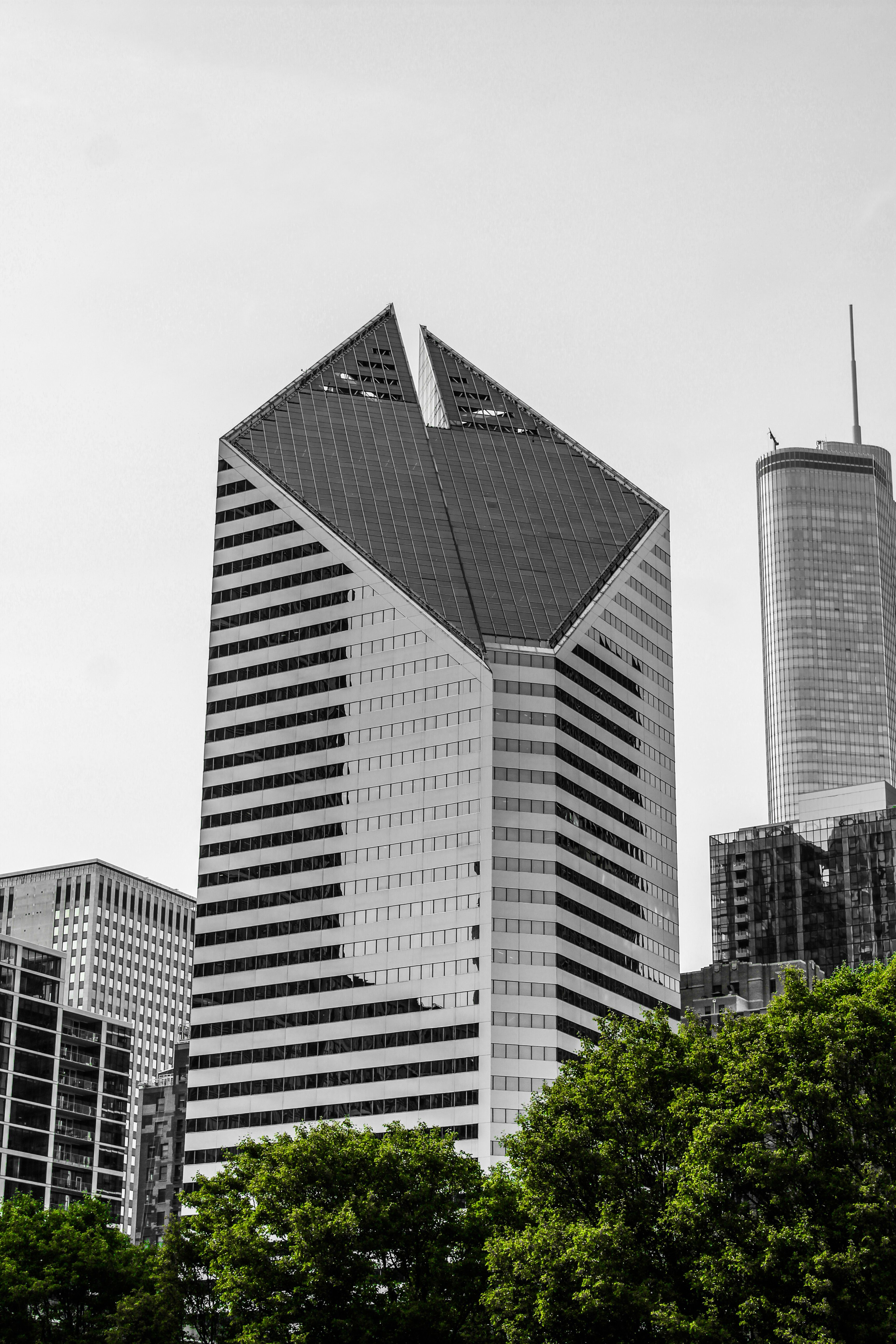 Unique Architecture of Chicago Skyscraper · Free Stock Photo