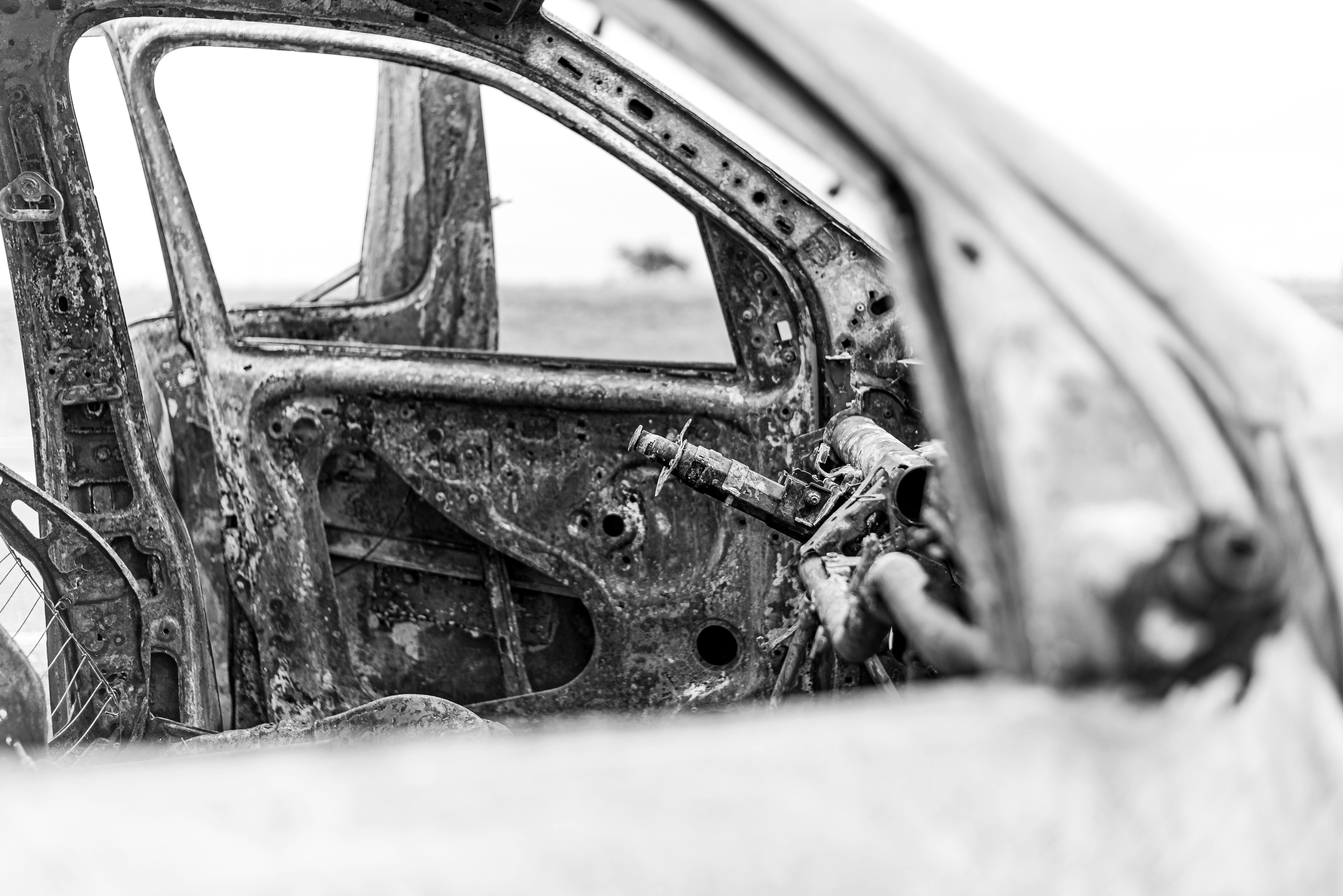 Vintage Chevrolet Car Front in Black and White · Free Stock Photo