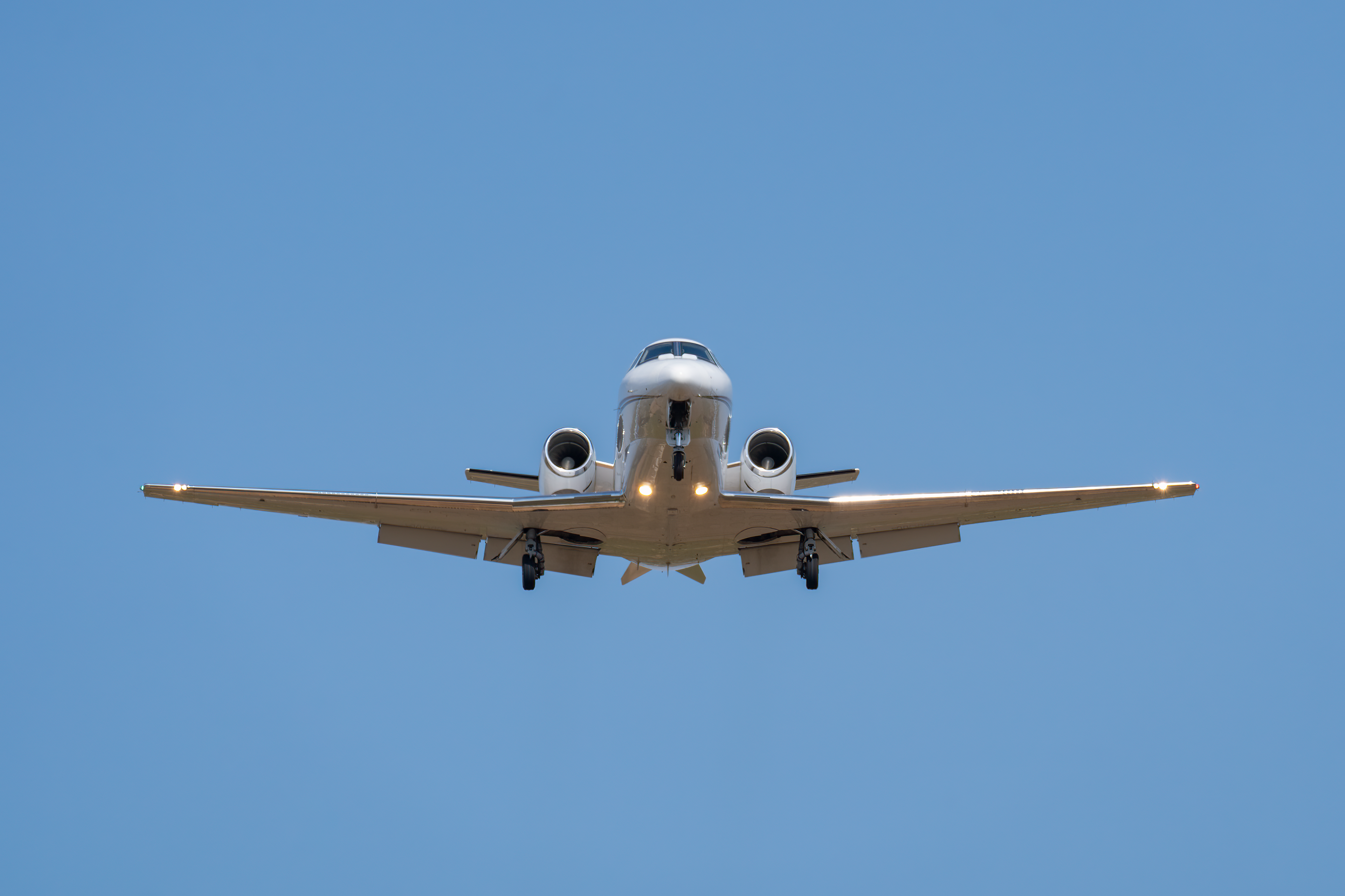 Private Jet on Final Approach to Manises Airport · Free Stock Photo