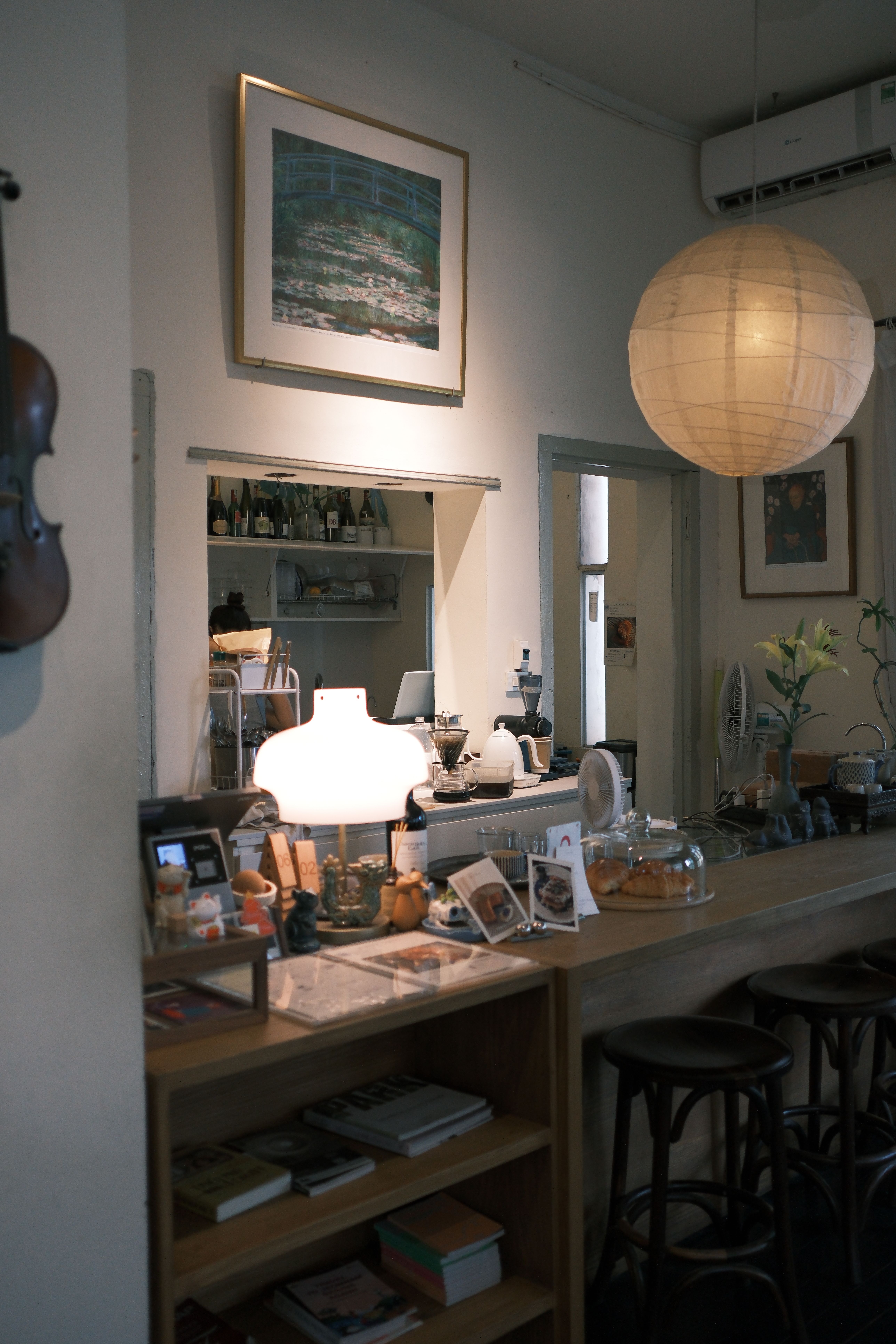 Cozy Cafe Interior with Soft Lighting · Free Stock Photo