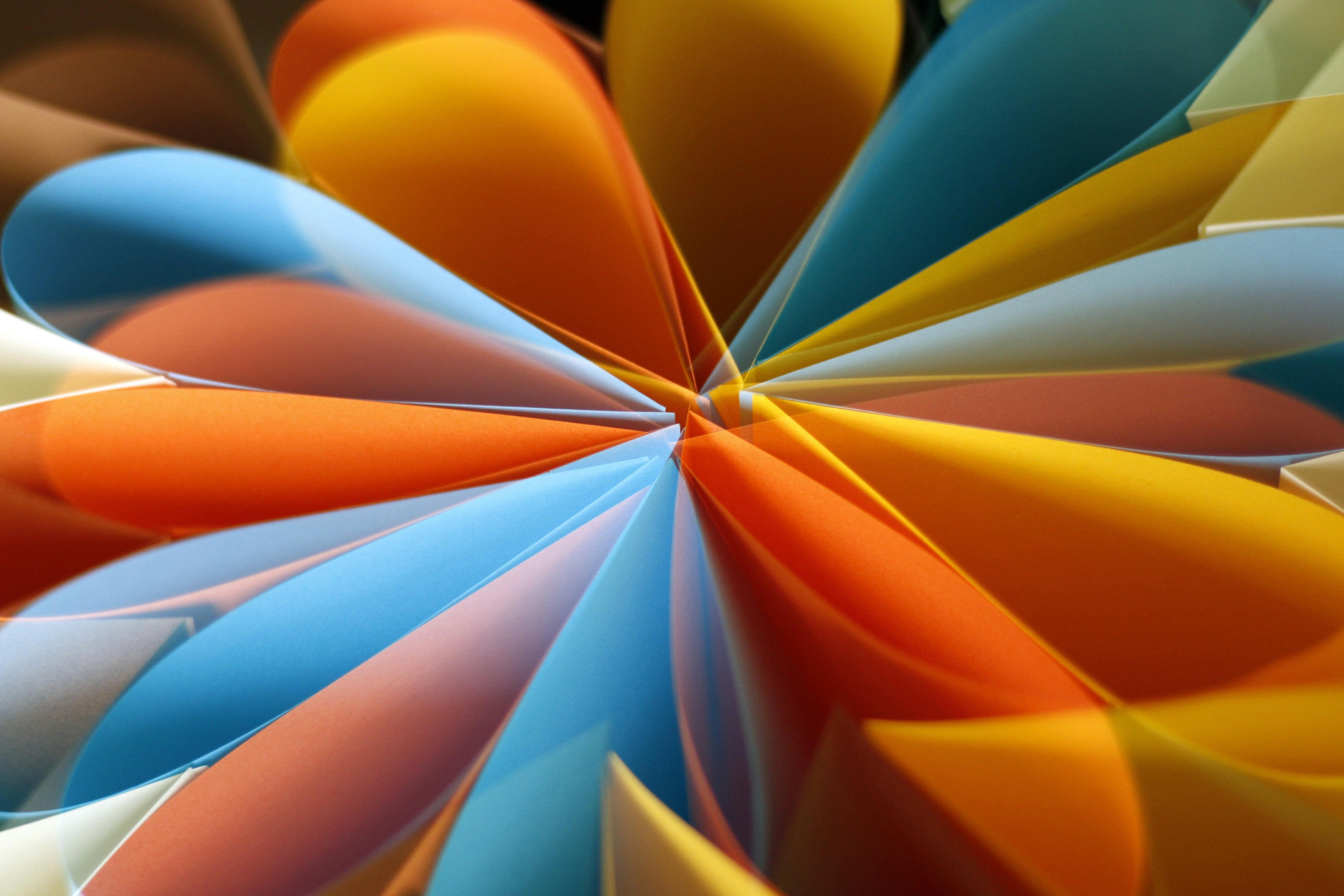 Diseño De Arte De Papel De Origami Abstracto Y Colorido · Foto de stock ...