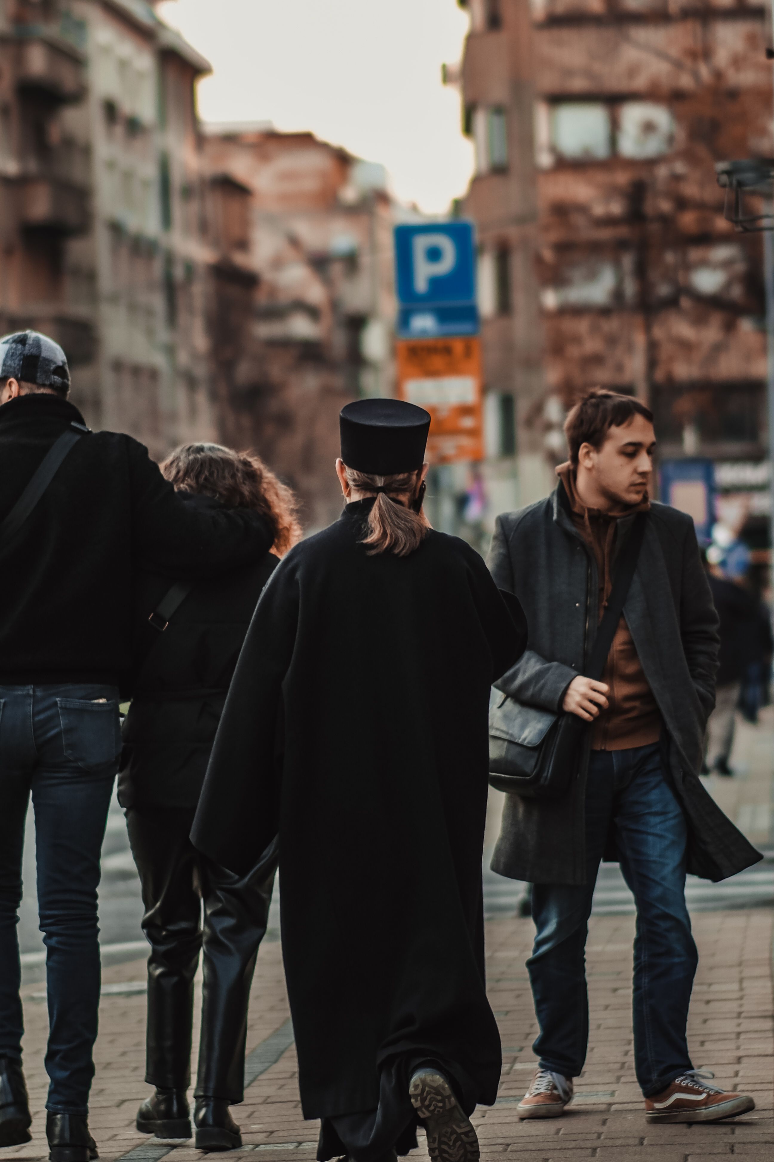 Public Figuran Photos, Download The BEST Free Public Figuran Stock ...