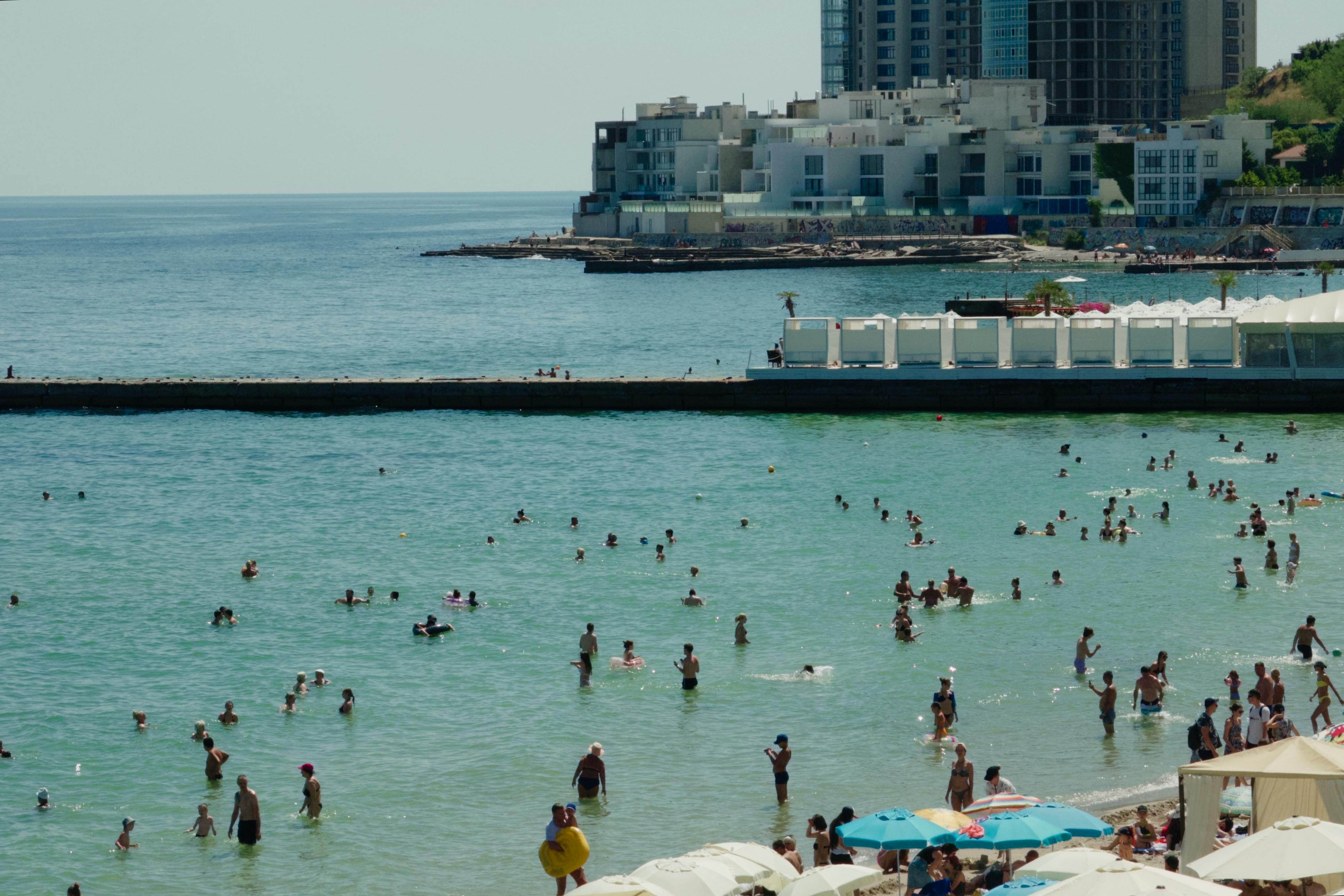 Crowded Hotel Photos, Download The BEST Free Crowded Hotel Stock Photos ...