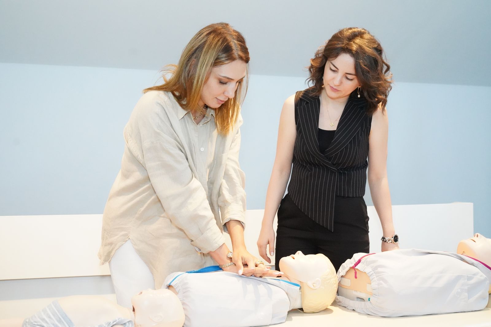 Cpr & Basic Life Support (Bls) Photos, Download The BEST Free Cpr ...