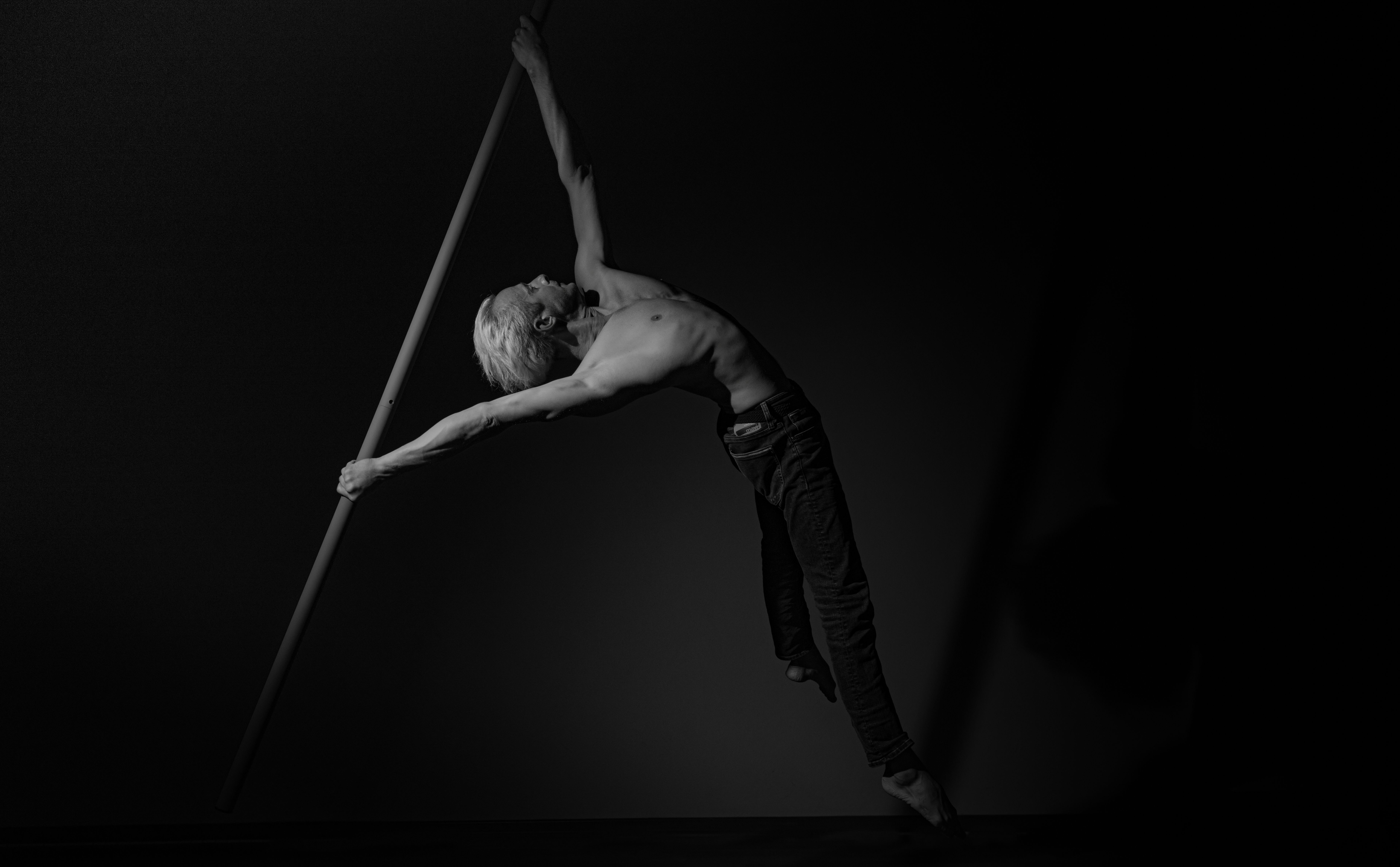 Dramatic Black and White Dance Photography · Free Stock Photo