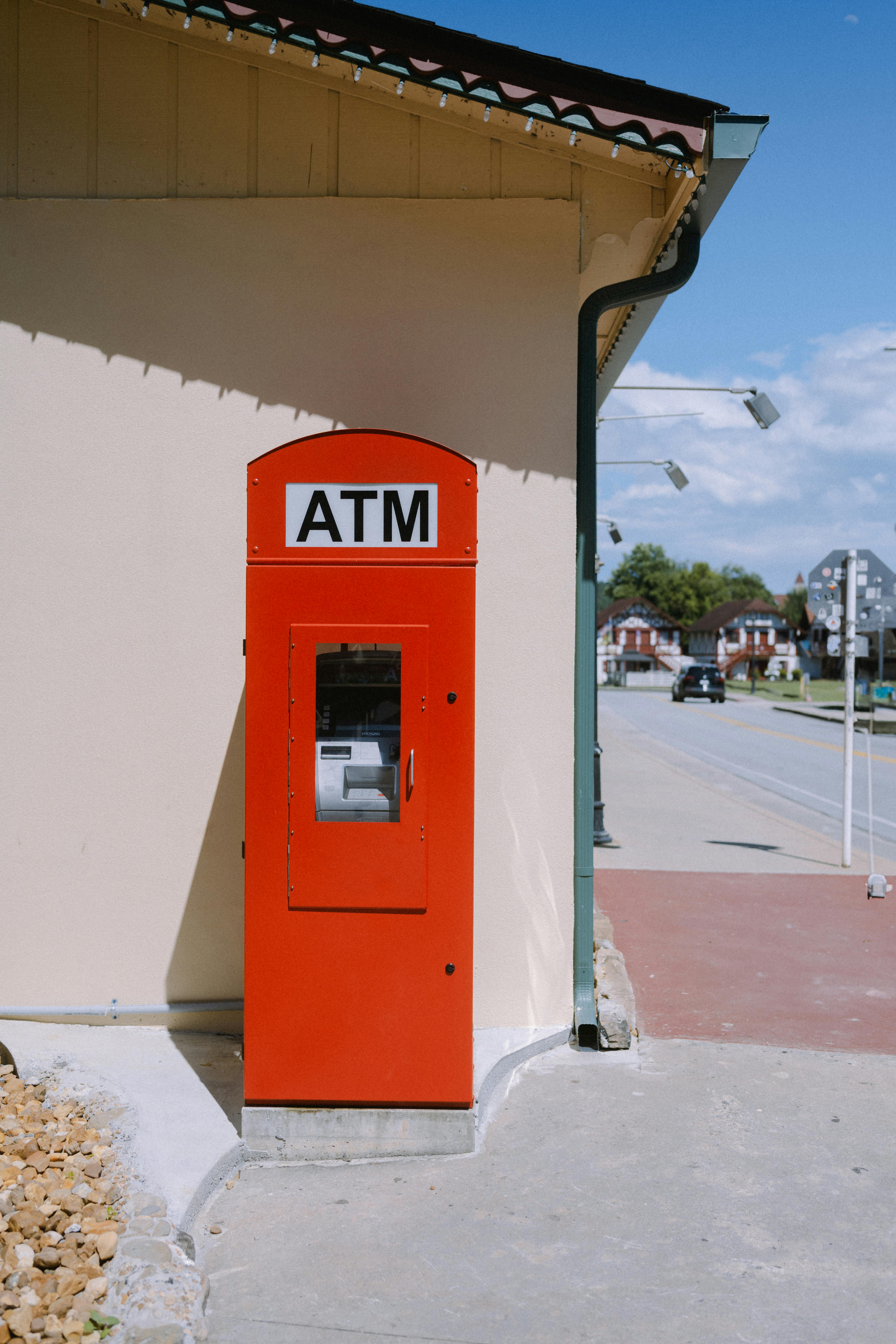 Atm Machine Photos, Download The BEST Free Atm Machine Stock Photos ...