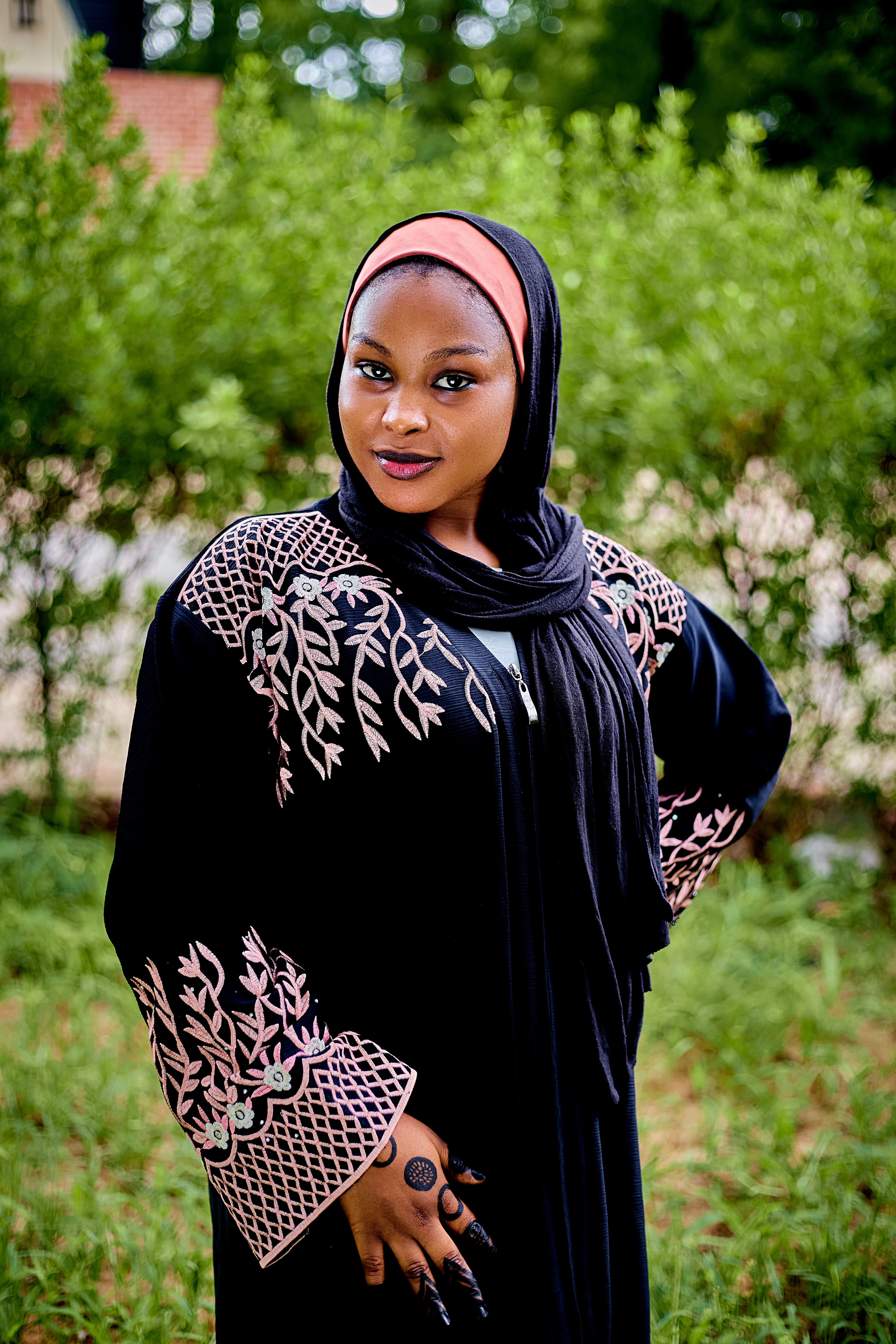 Curvy Muslim Woman Photos, Download The BEST Free Curvy Muslim Woman ...