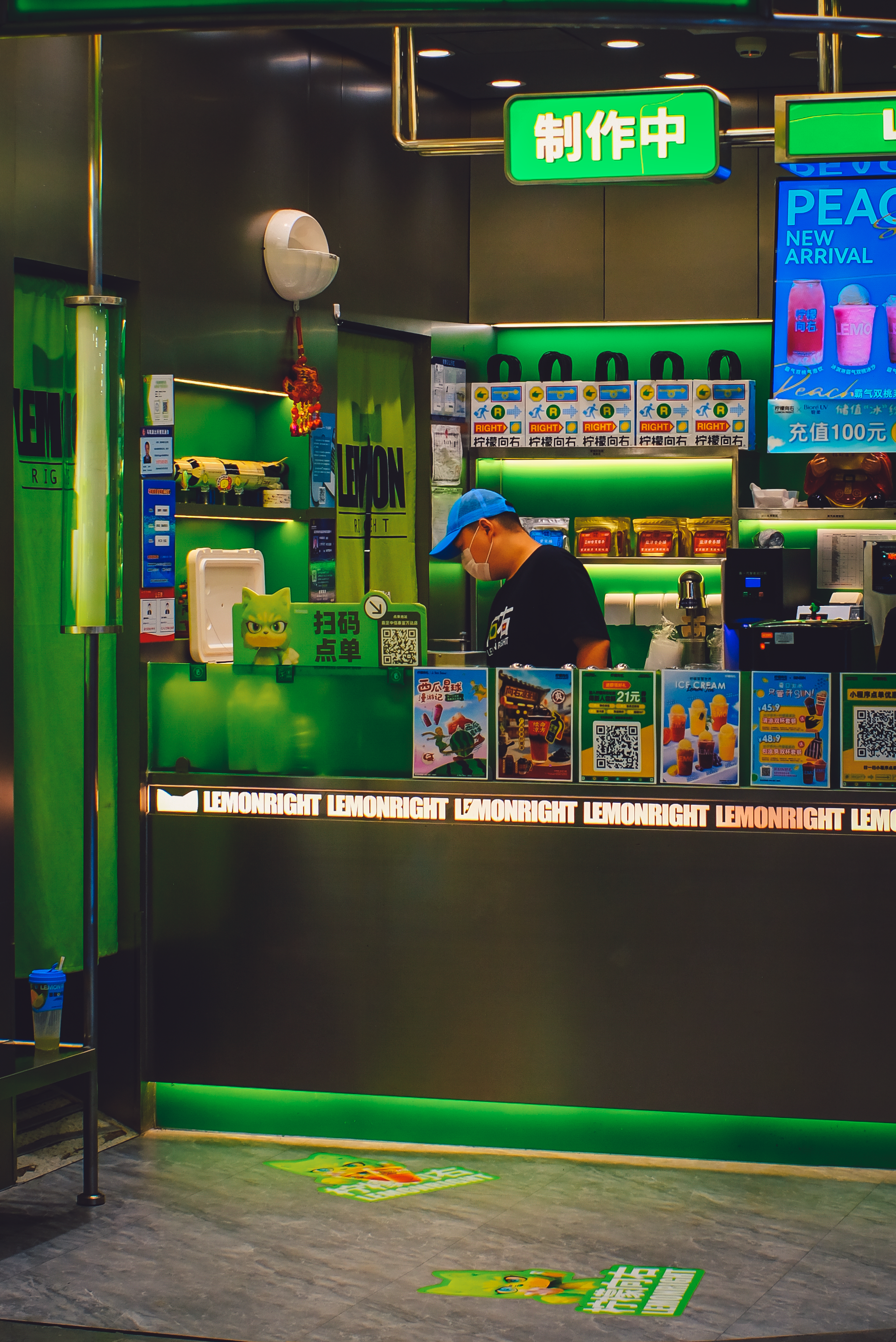 Bright Green Modern Beverage Shop Interior · Free Stock Photo