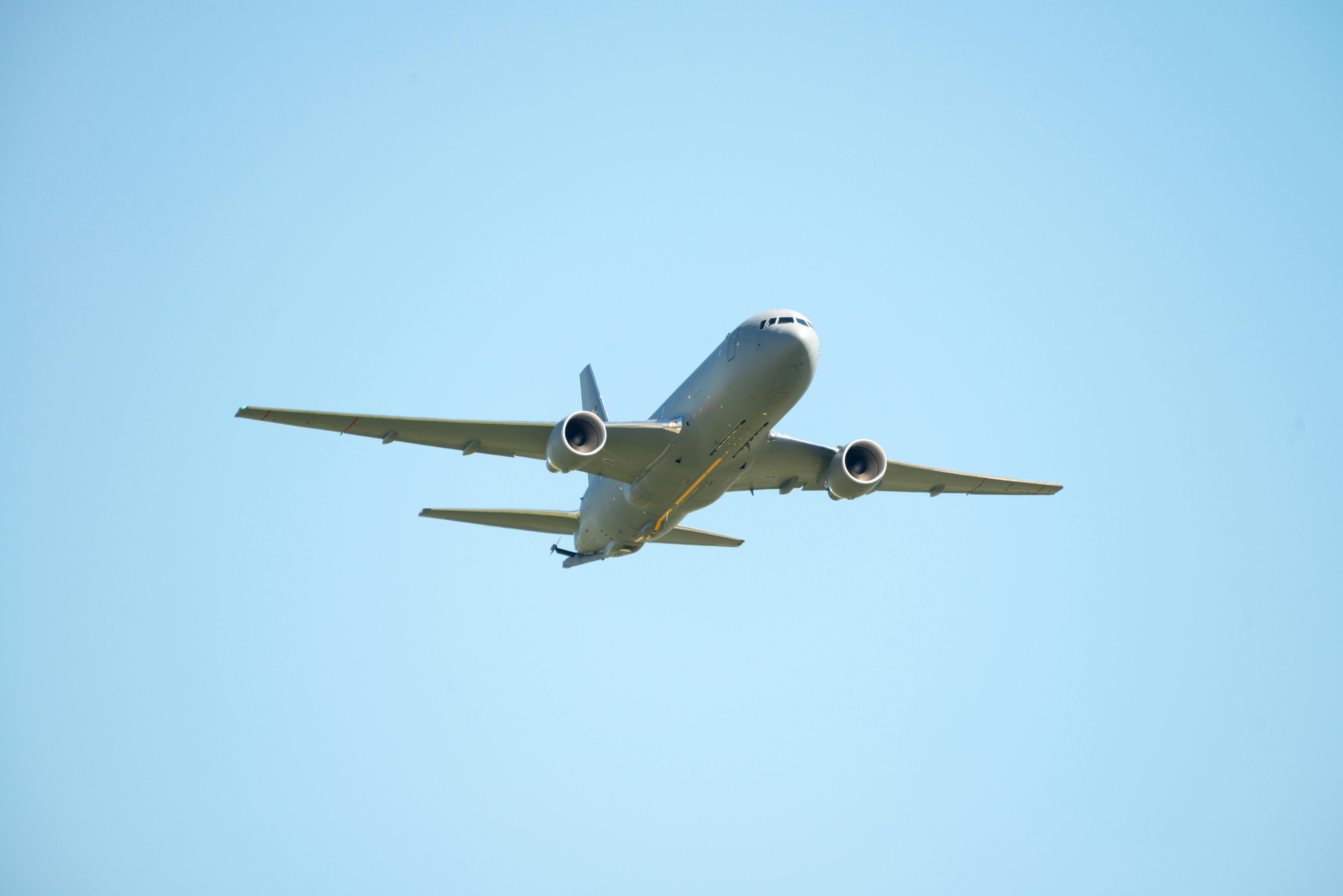 Airbus 306 Photos, Download The BEST Free Airbus 306 Stock Photos & HD ...