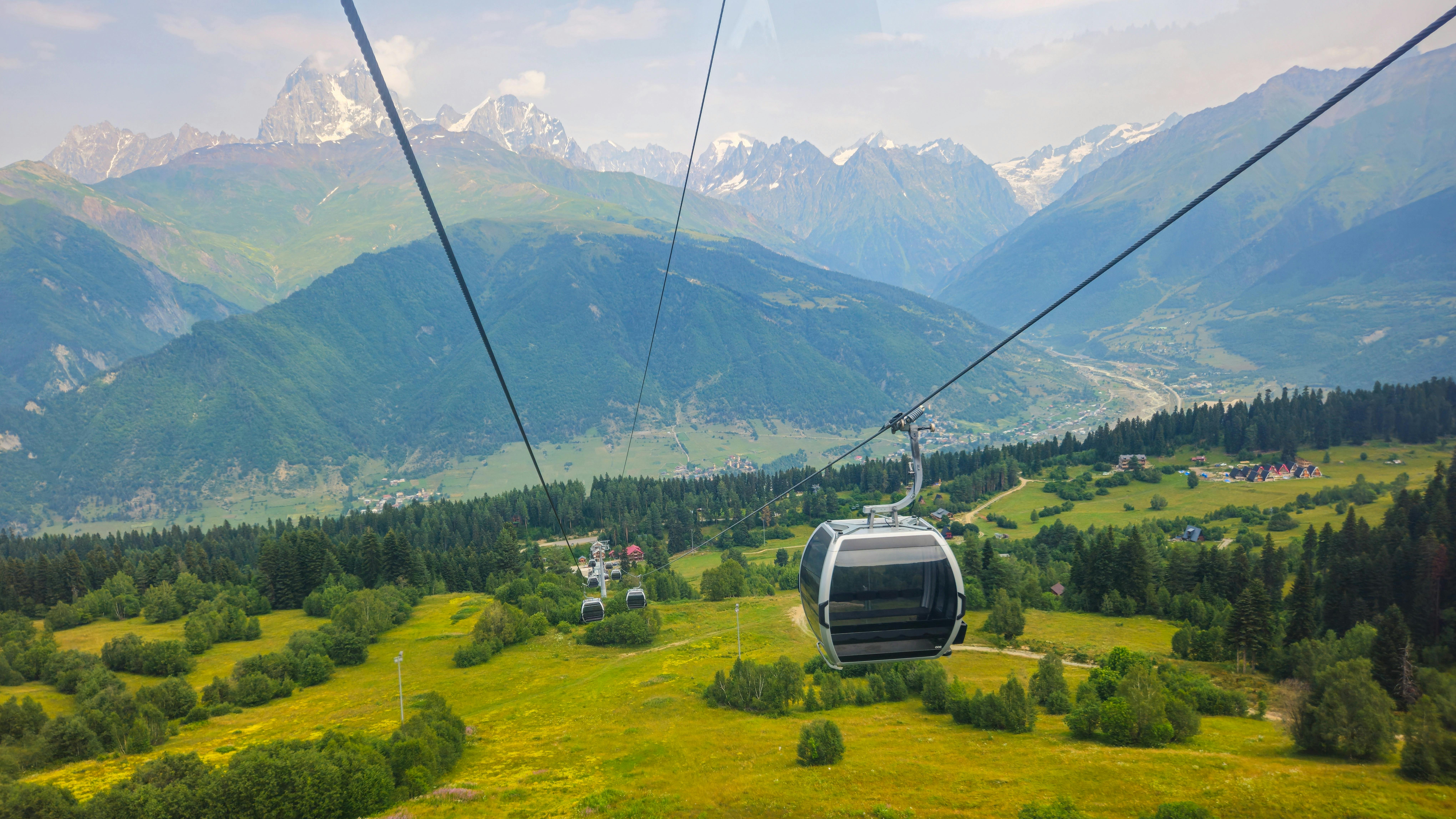 Scenic Cableway in the Caucasus Mountains · Free Stock Photo