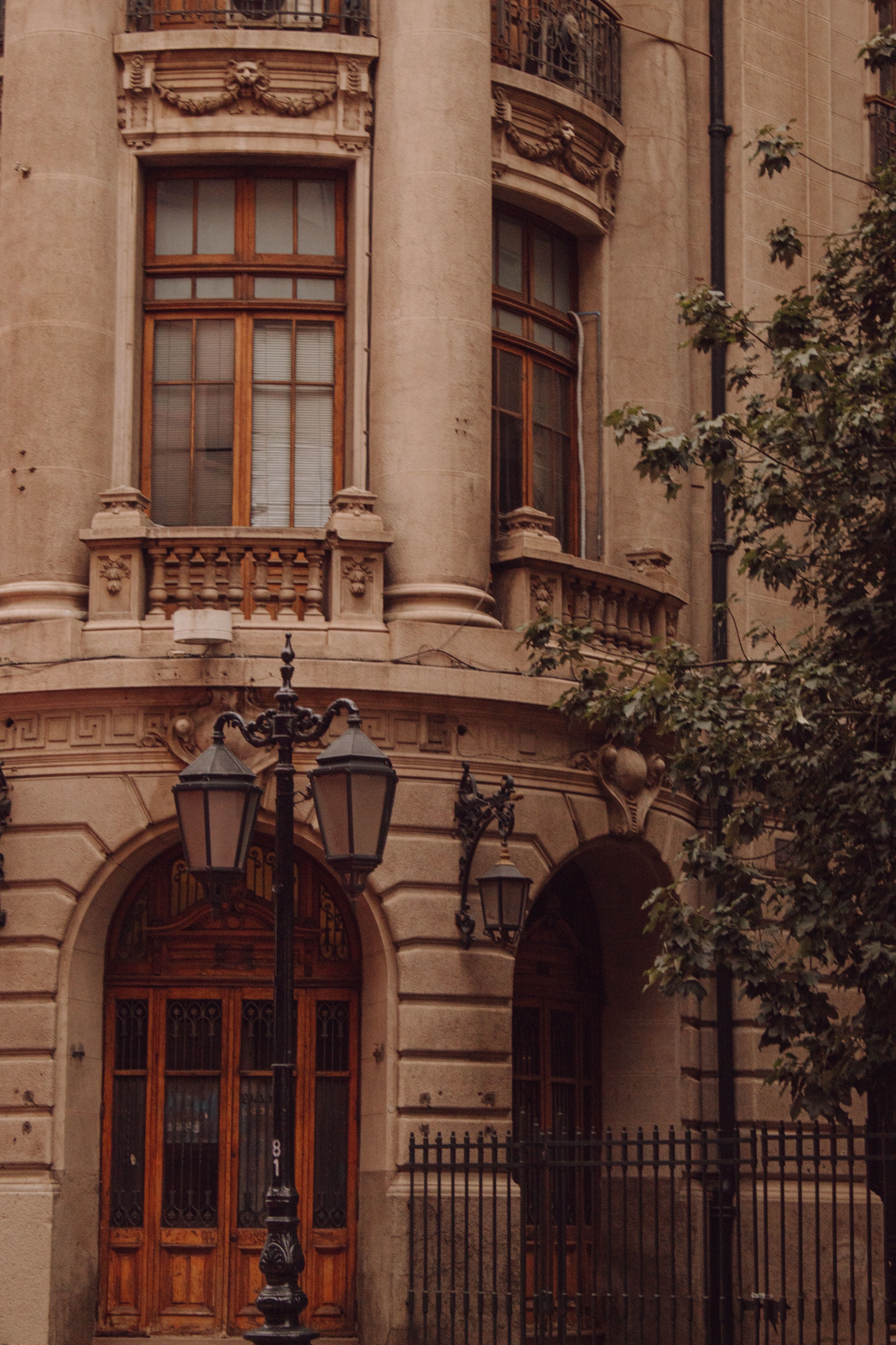 Vintage European Architecture with Rustic Charm · Free Stock Photo