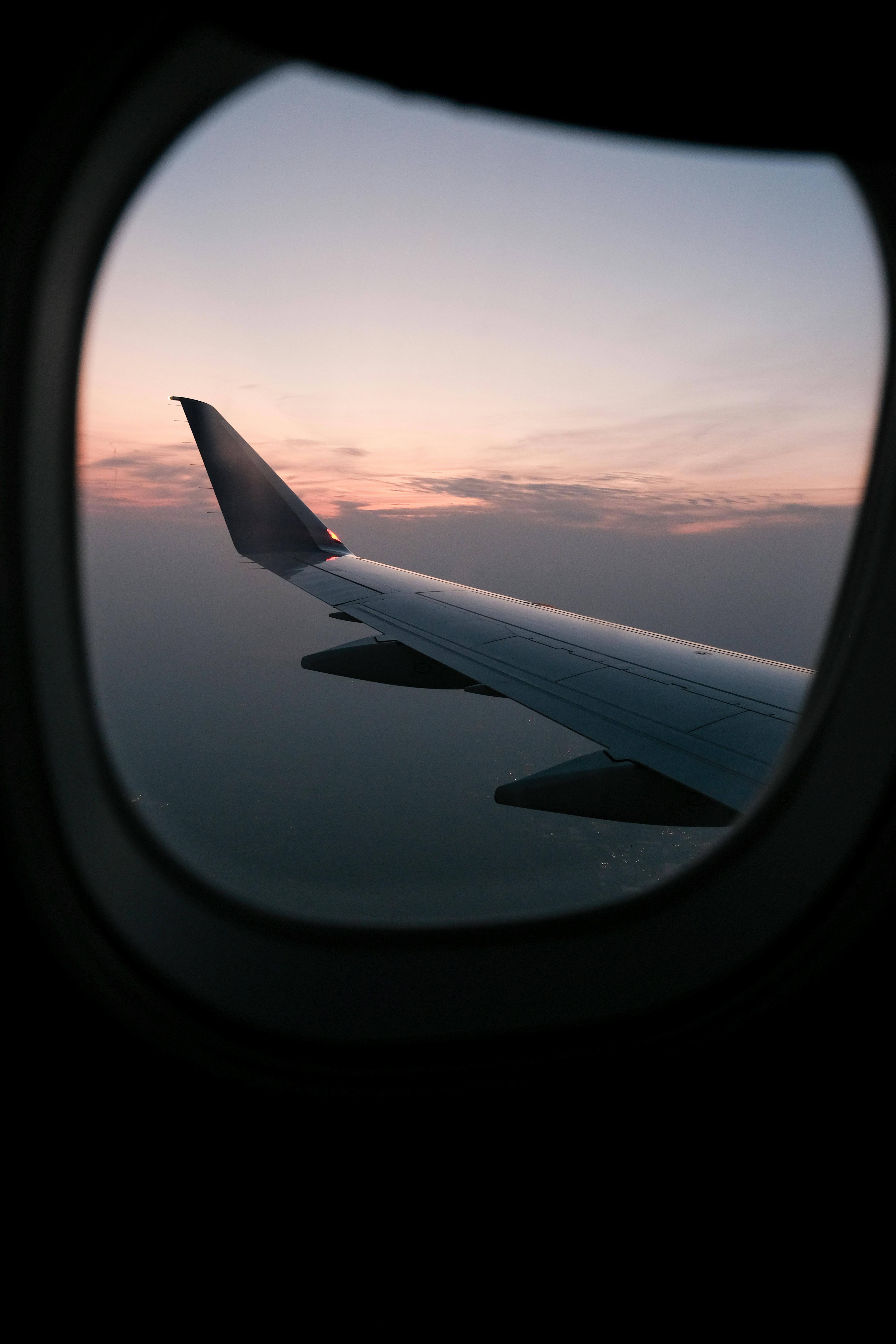 Airliner Mirror View · Free Stock Photo