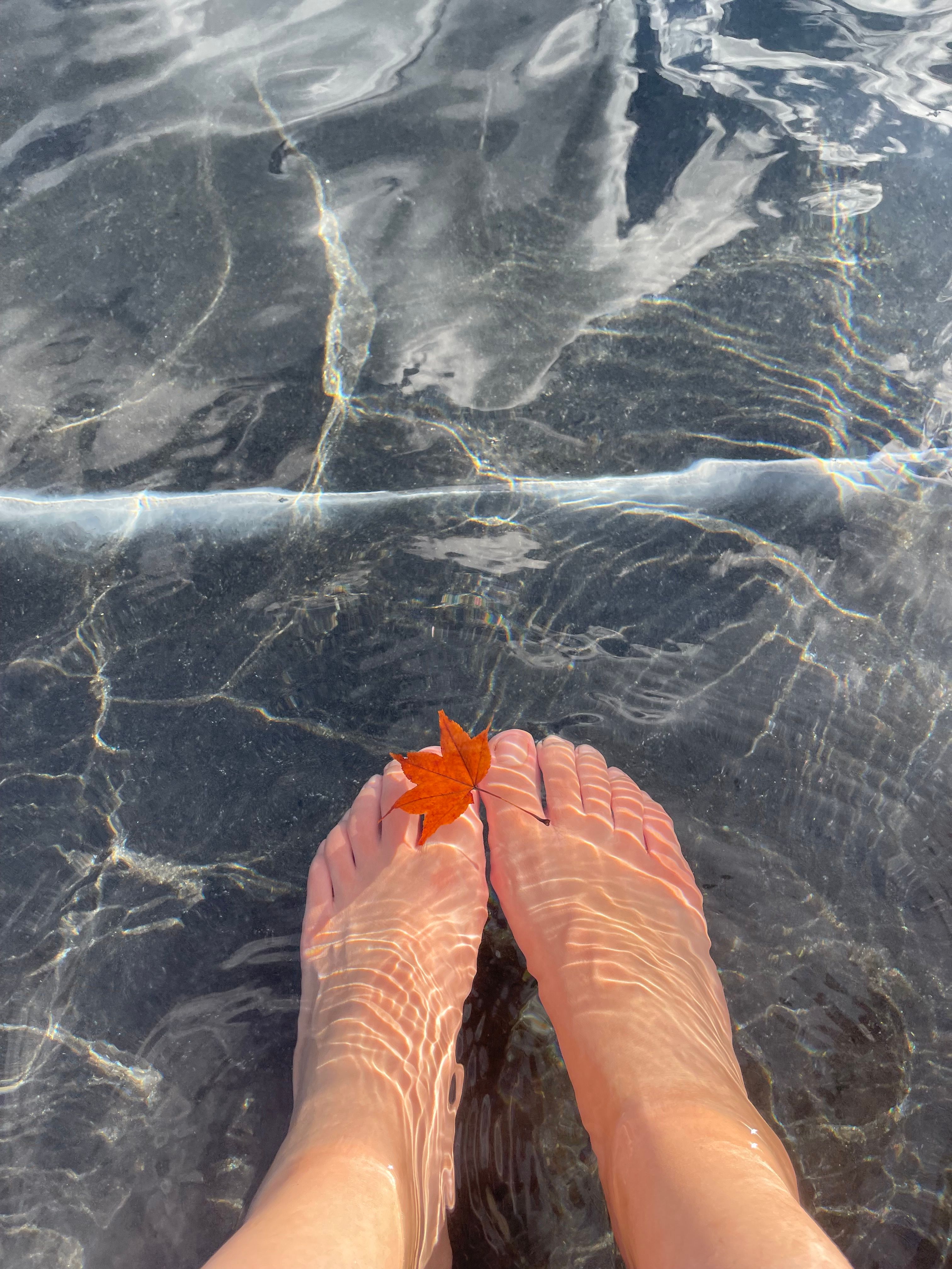 Aesthetic Feet Pictures Photos, Download The BEST Free Aesthetic Feet ...