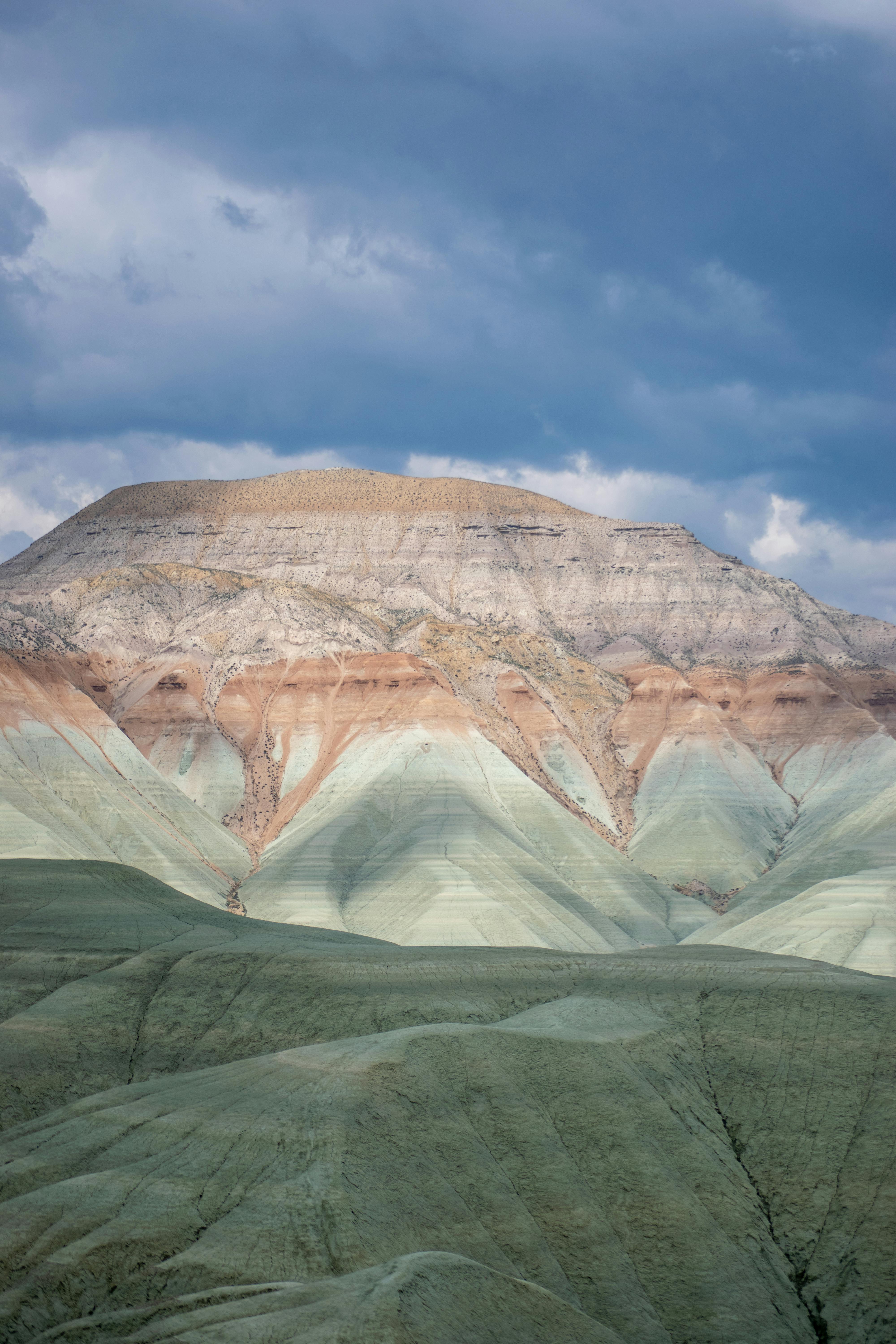 Stunning View of Layered Hills in Ankara · Free Stock Photo