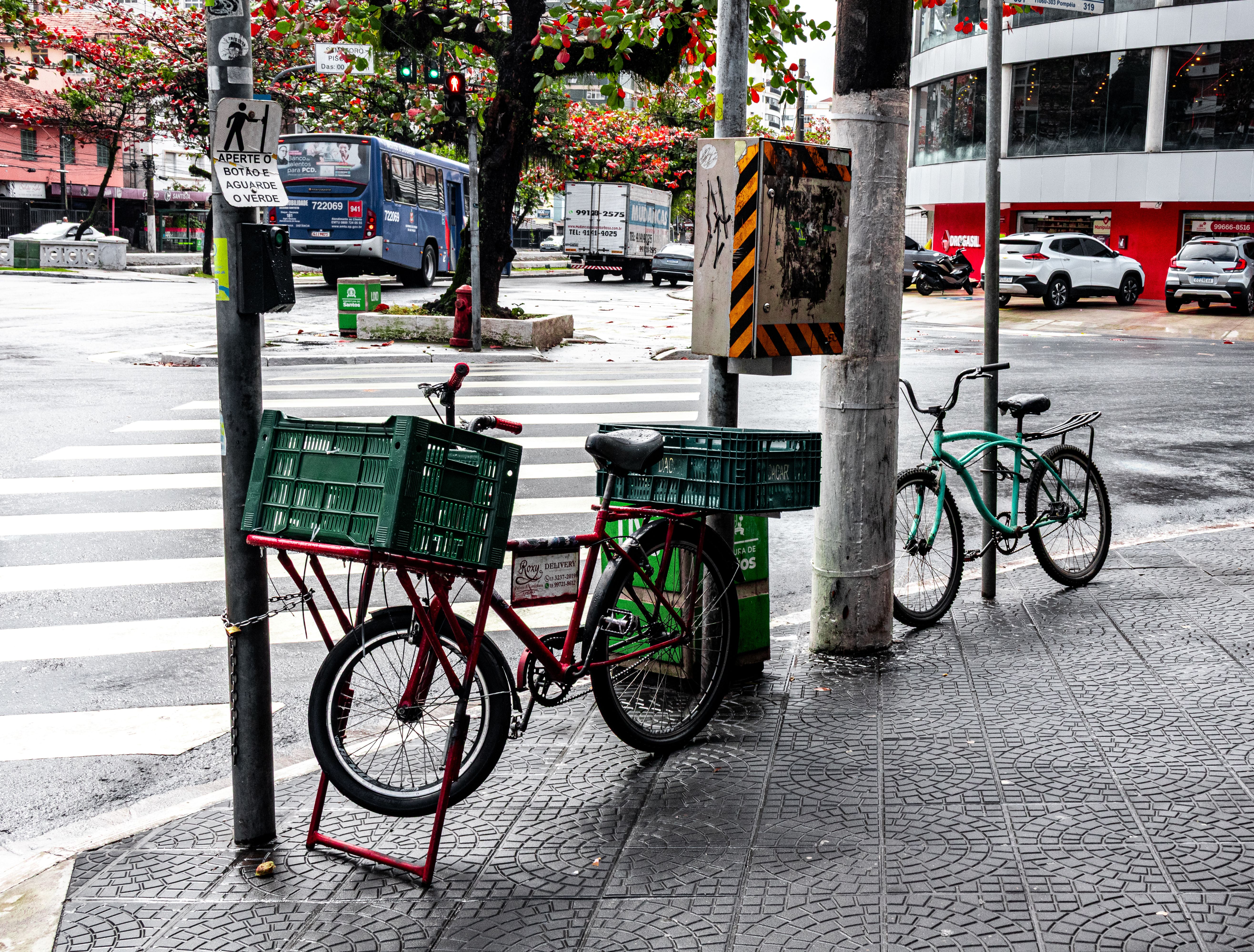 Street Scene with Bicycles in Santos, Brazil · Free Stock Photo