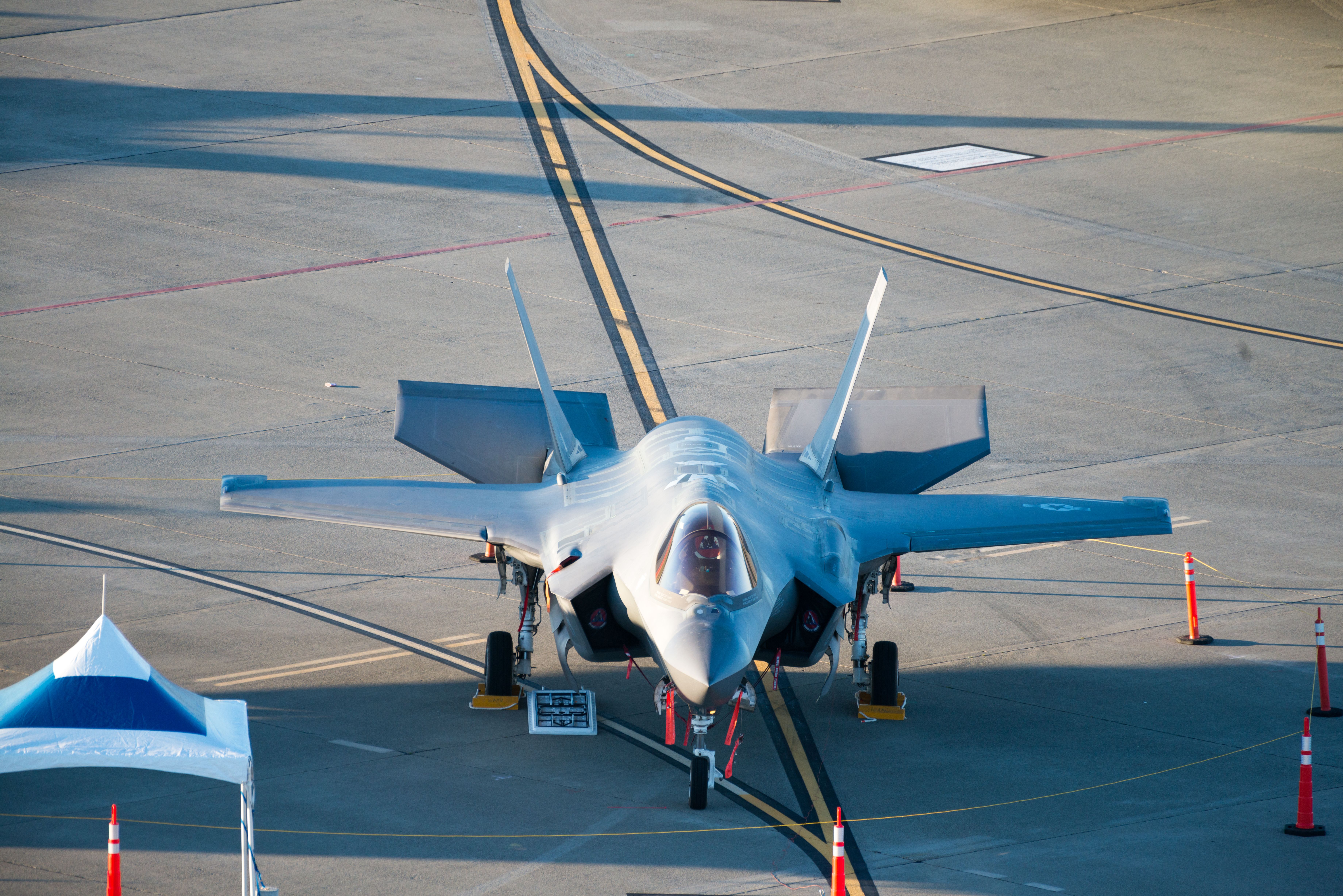 Modern Fighter Jet Display at Airshow · Free Stock Photo