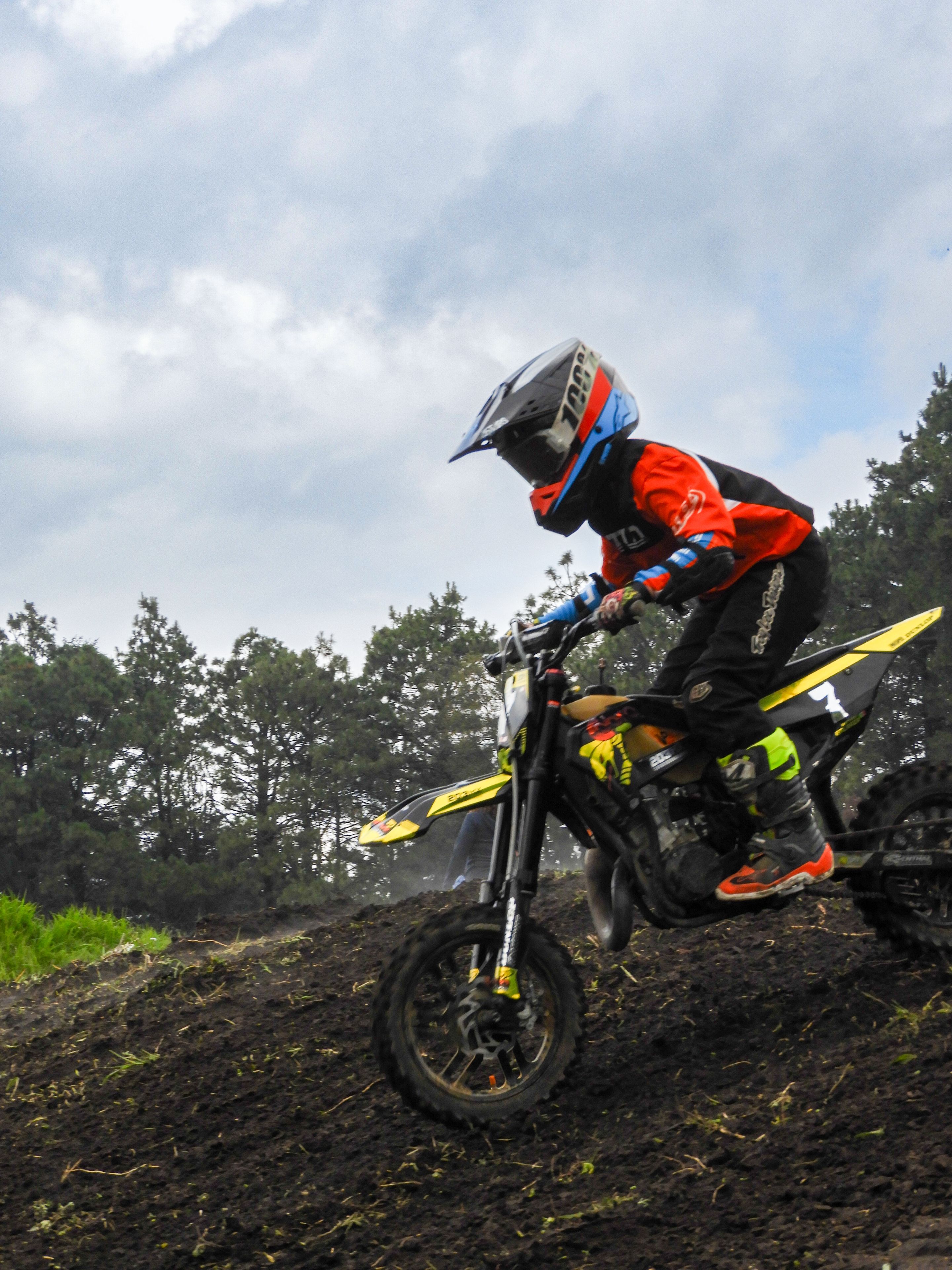 Exciting Motocross Ride in La Marquesa Forest · Free Stock Photo