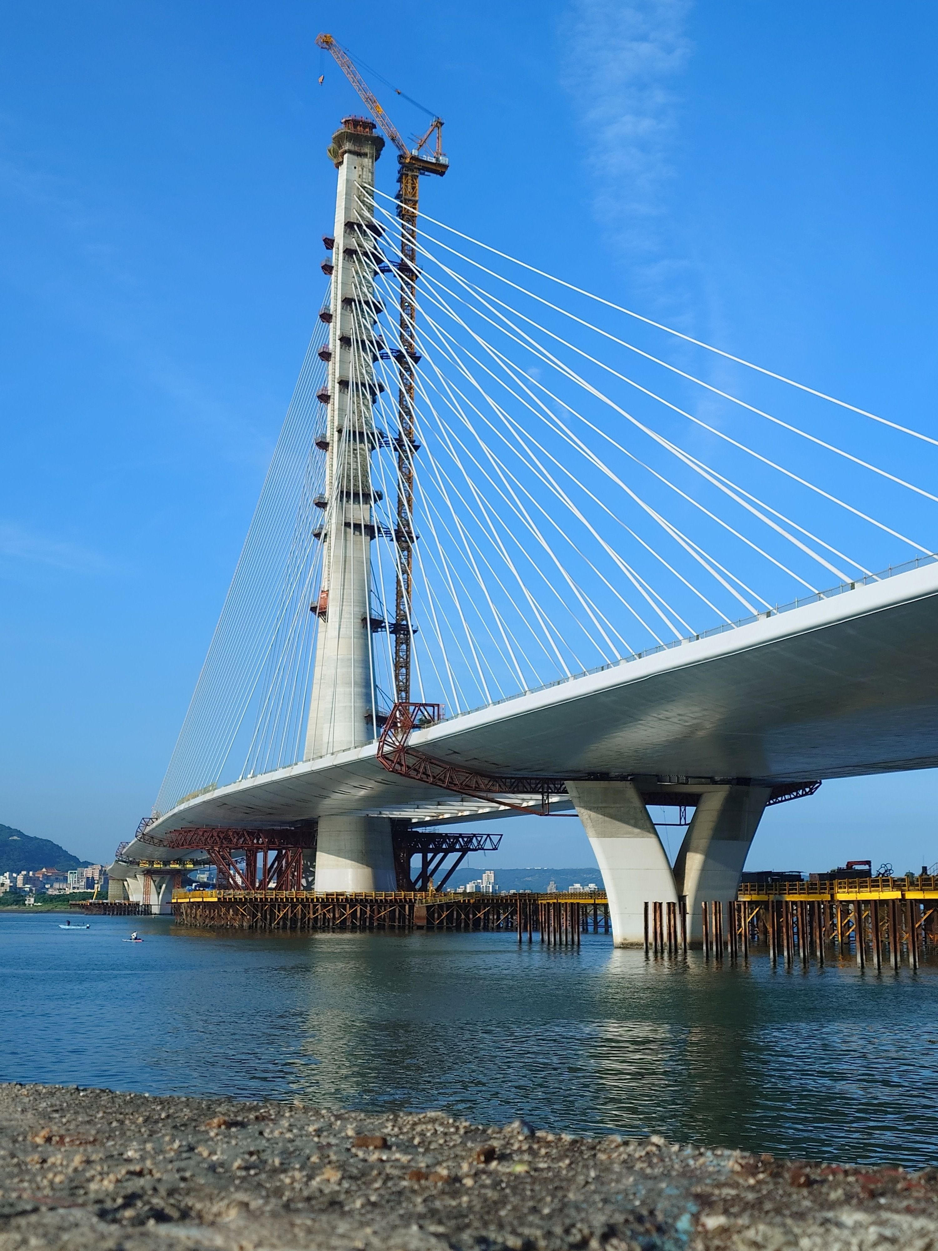 Dazhi Bridge Construction: A Modern Marvel in Taiwan · Free Stock Photo