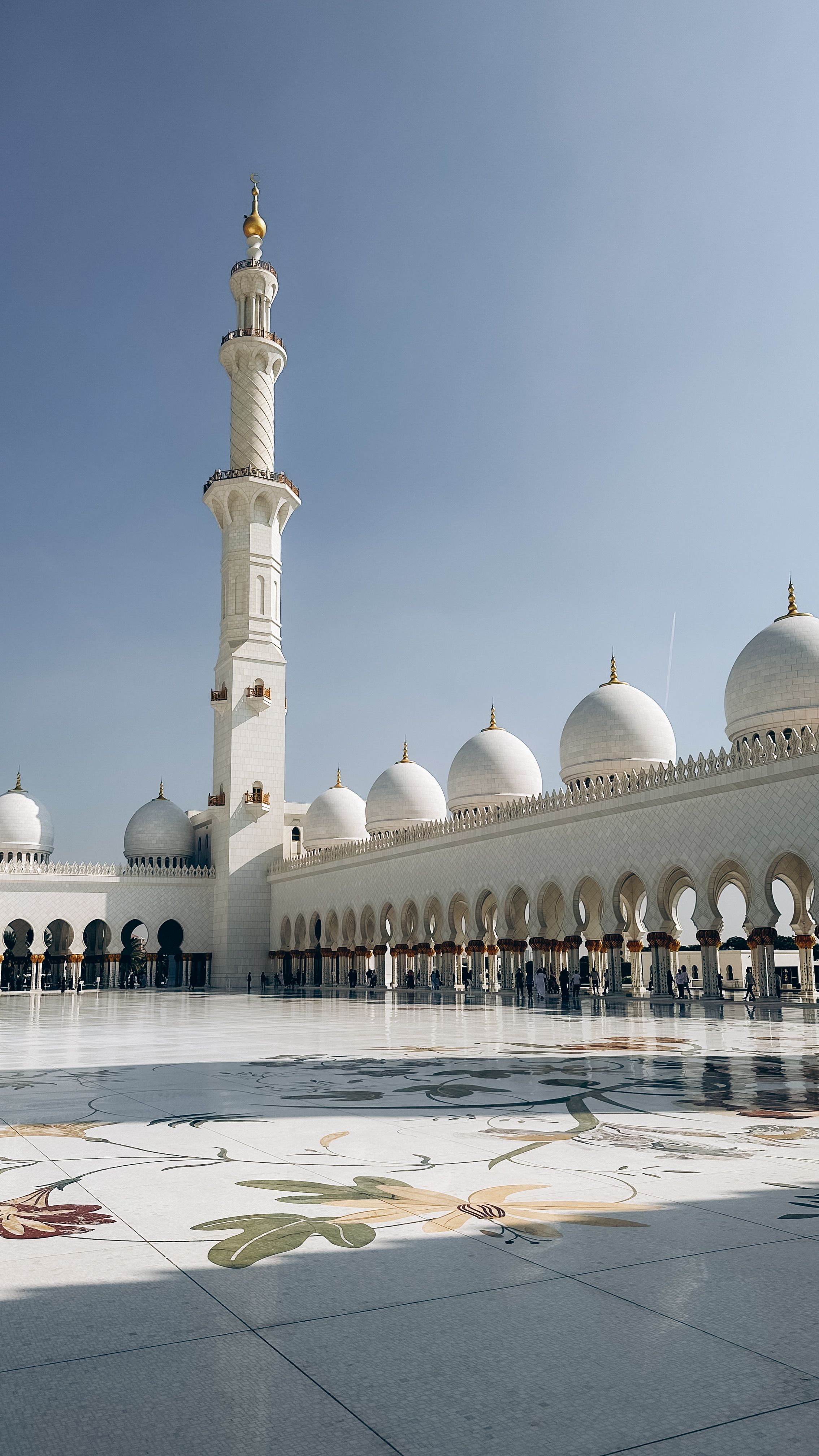 Stunning Architecture of Sheikh Zayed Grand Mosque · Free Stock Photo