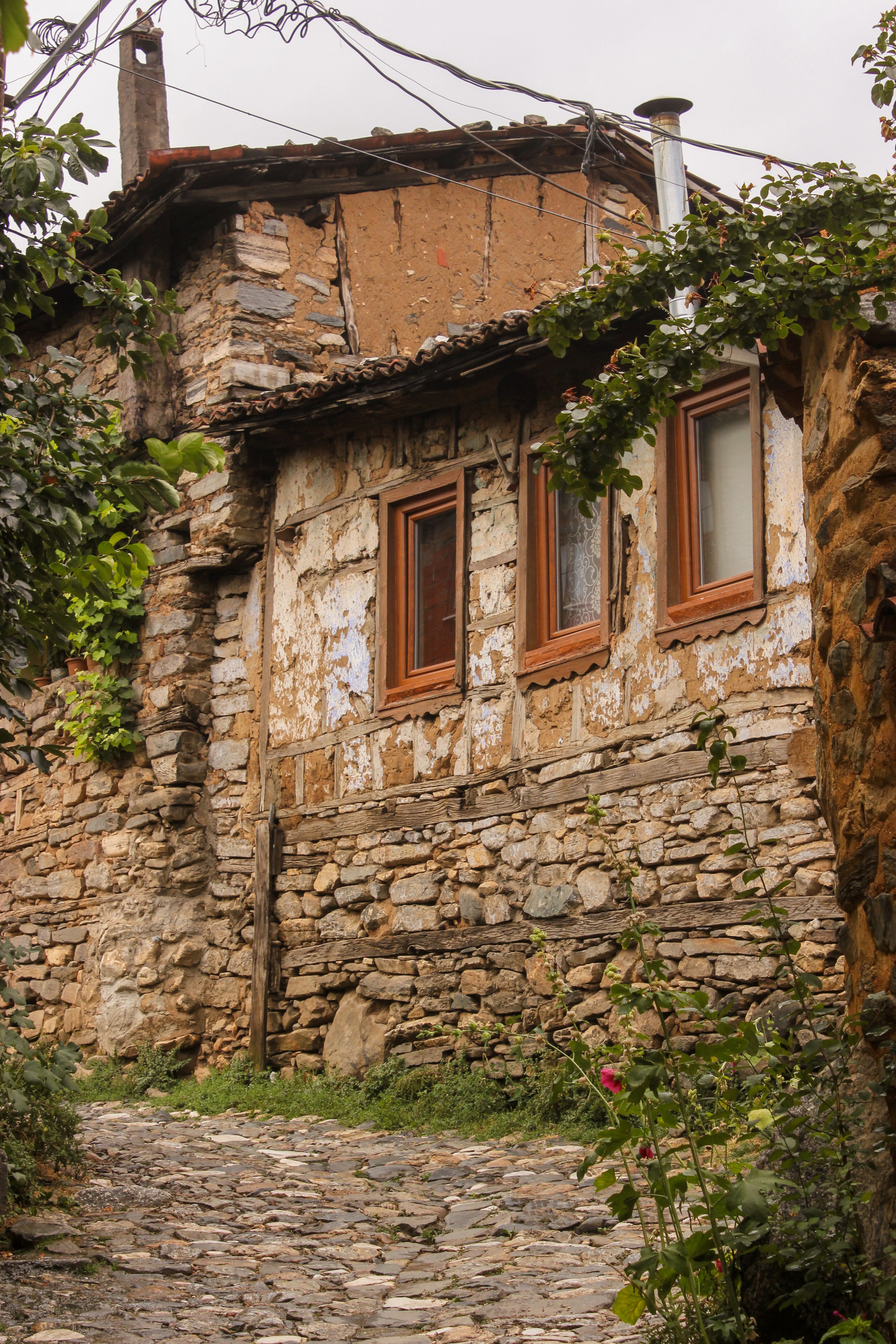 Quaint Rustic Stone House in Historic Village · Free Stock Photo