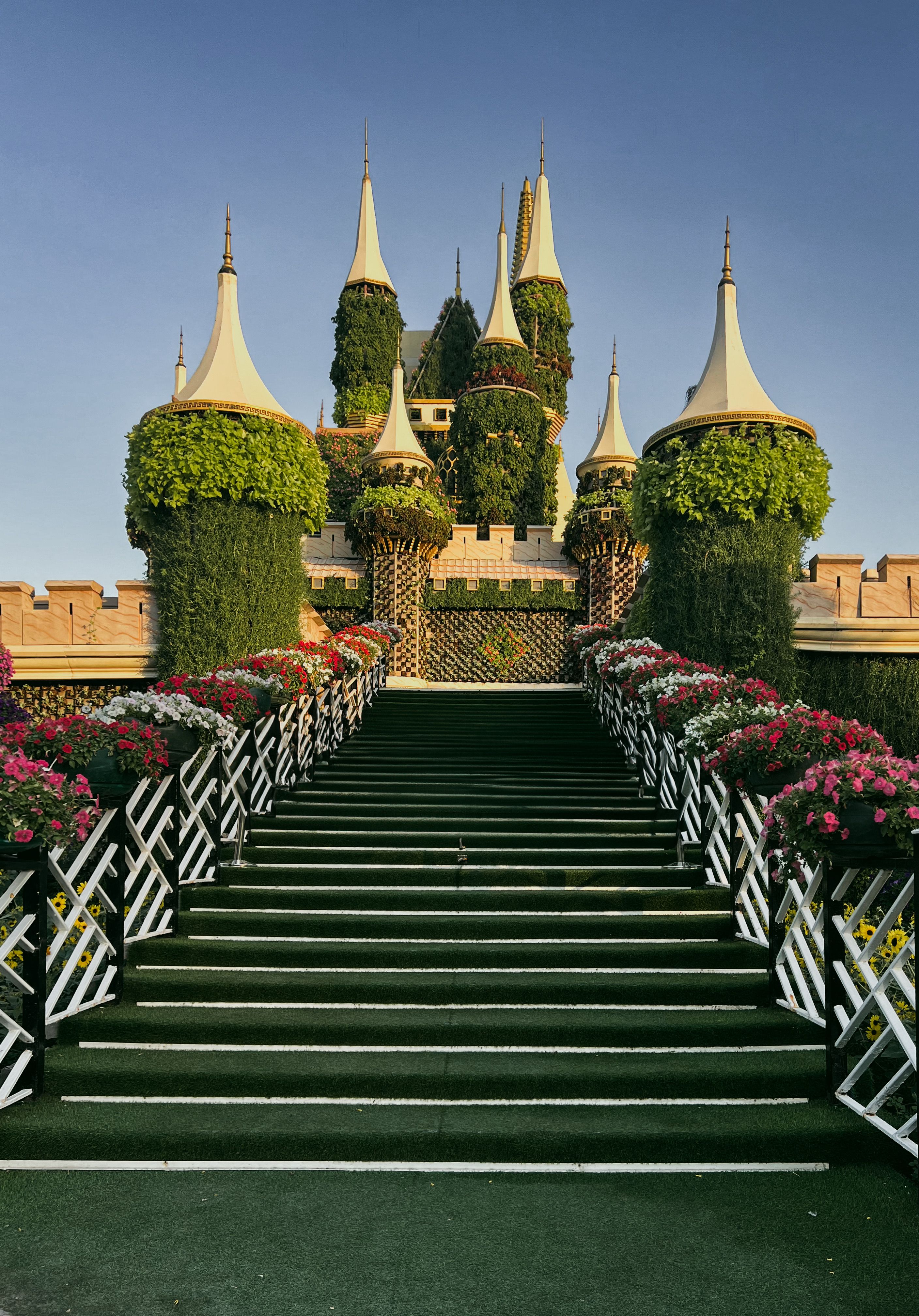 Floral Castle with Greenery and Flowers in Summer · Free Stock Photo