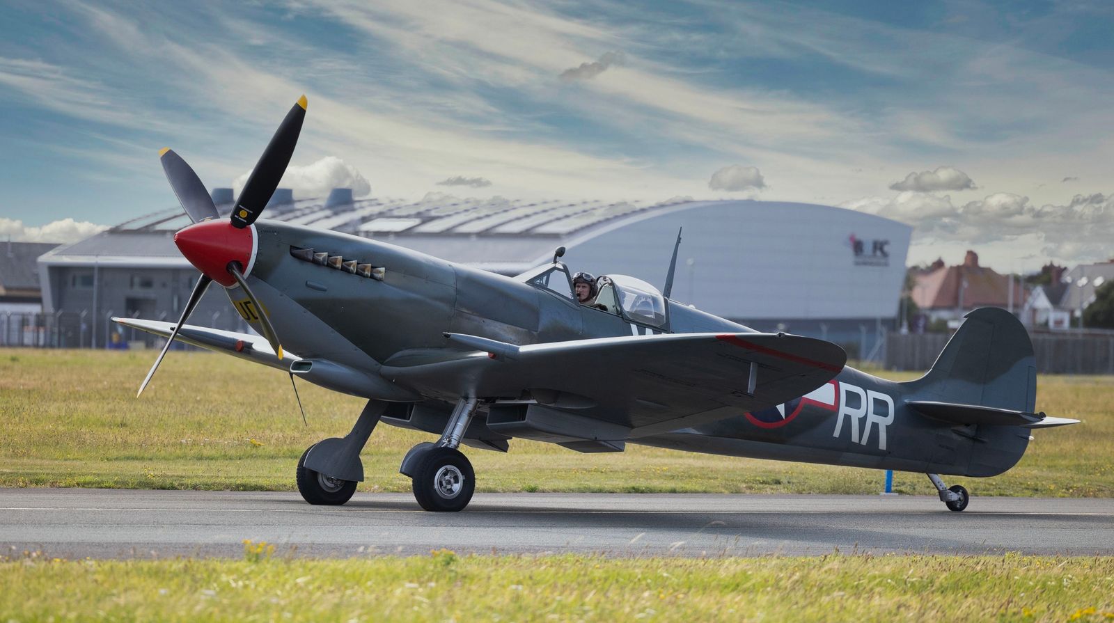 Spitfire Photos, Download The BEST Free Spitfire Stock Photos & HD Images