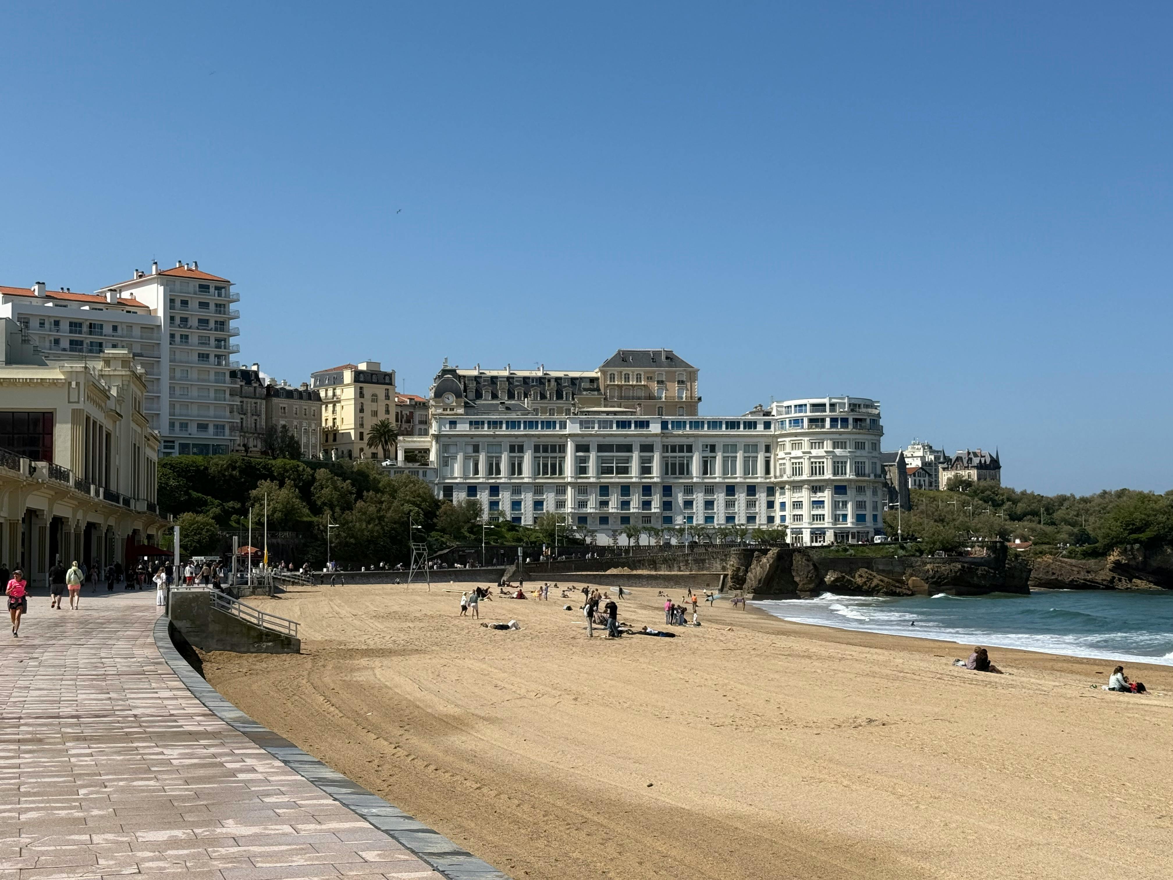 Fons De Resort Photos, Download The BEST Free Fons De Resort Stock ...