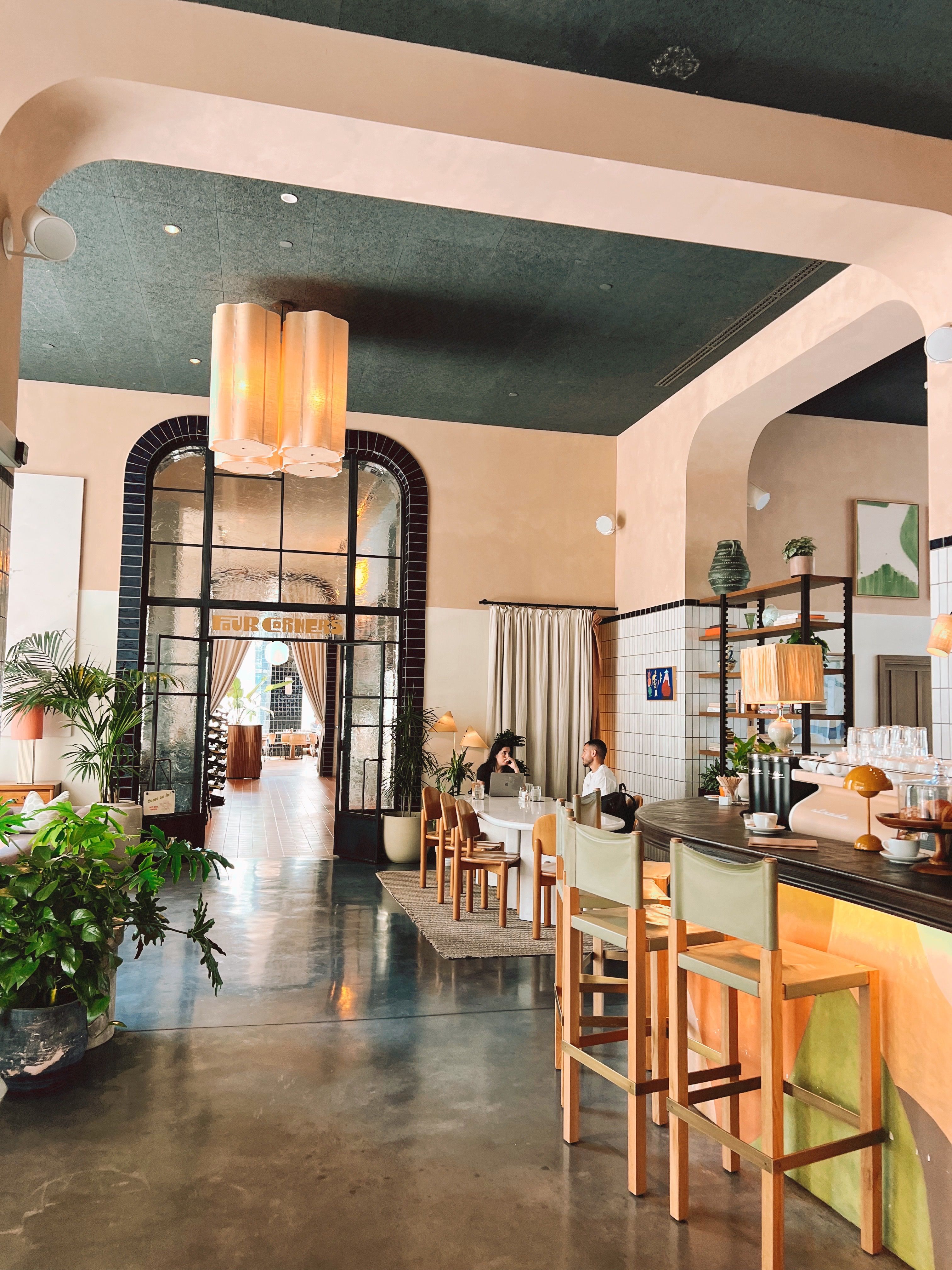 Clean Coffee Shop · Free Stock Photo