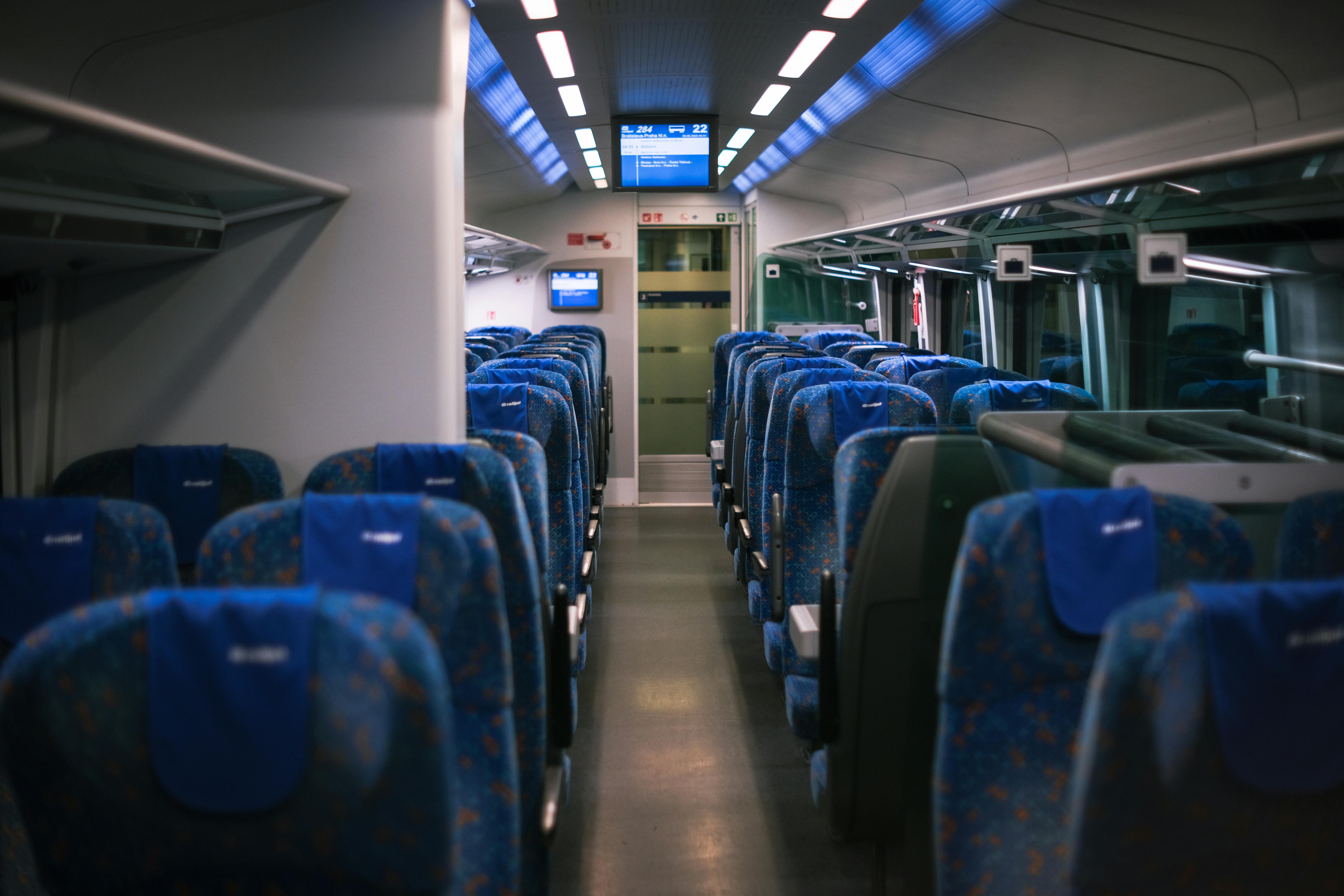 Bullet Train With Radium Colours Photos, Download The BEST Free Bullet ...