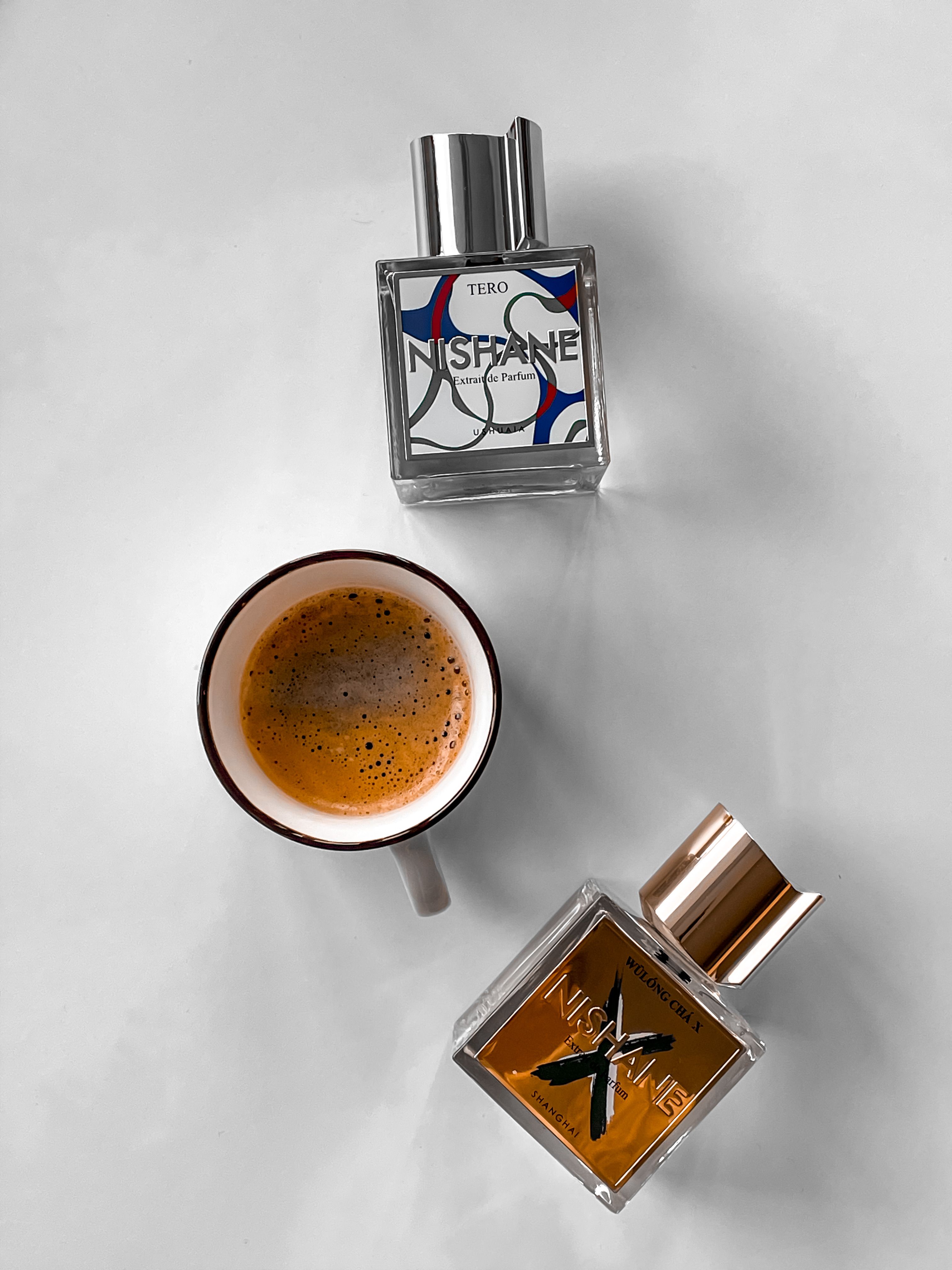 Perfume Beige Background Photos, Download The BEST Free Perfume Beige ...