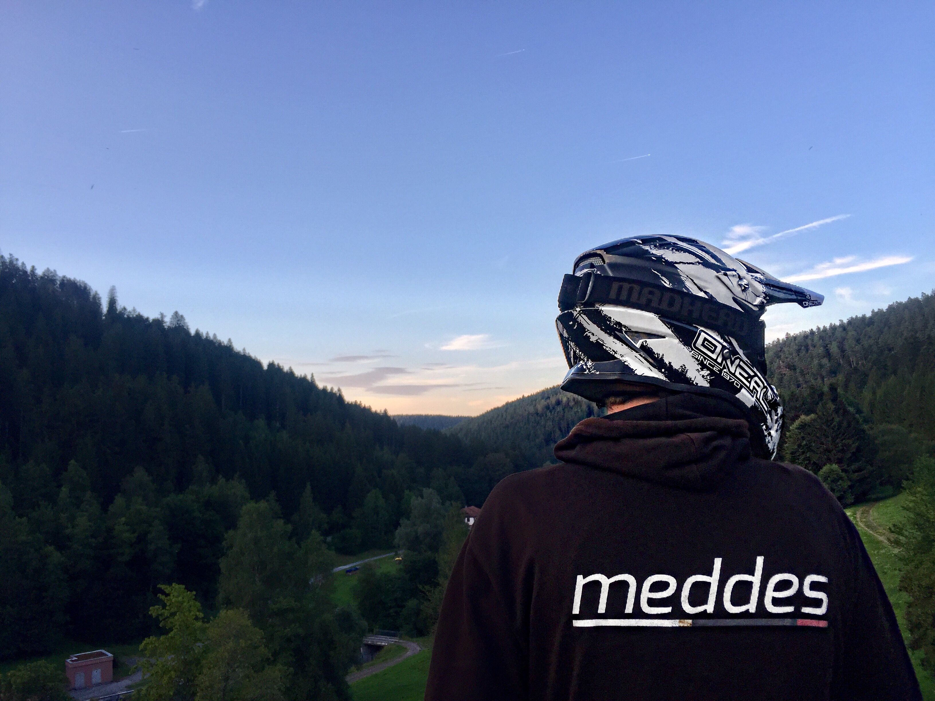 Meddes 4 Photos & Videos Collected by Tim Nullmeier
