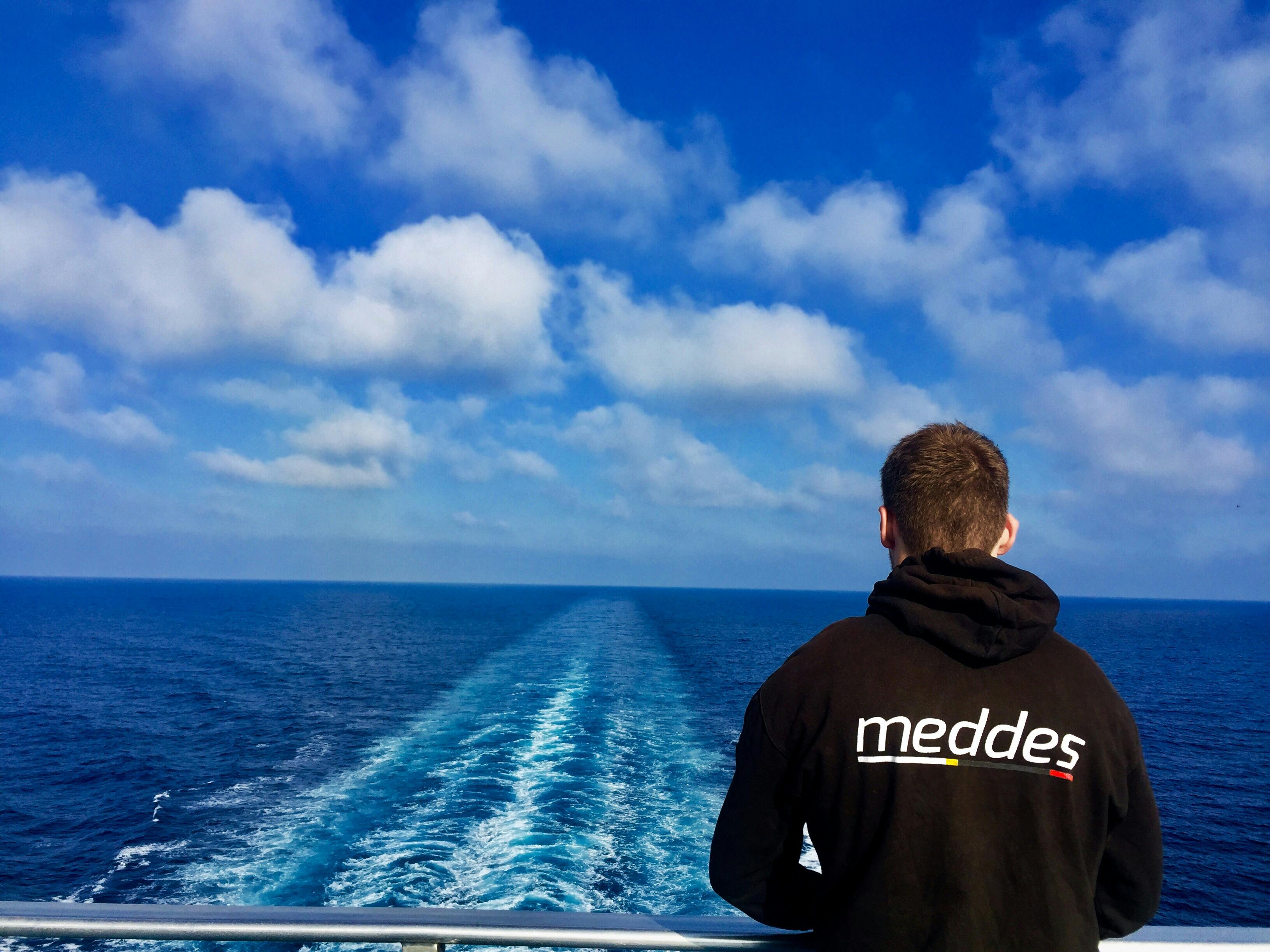 Meddes 4 Photos & Videos Collected by Tim Nullmeier