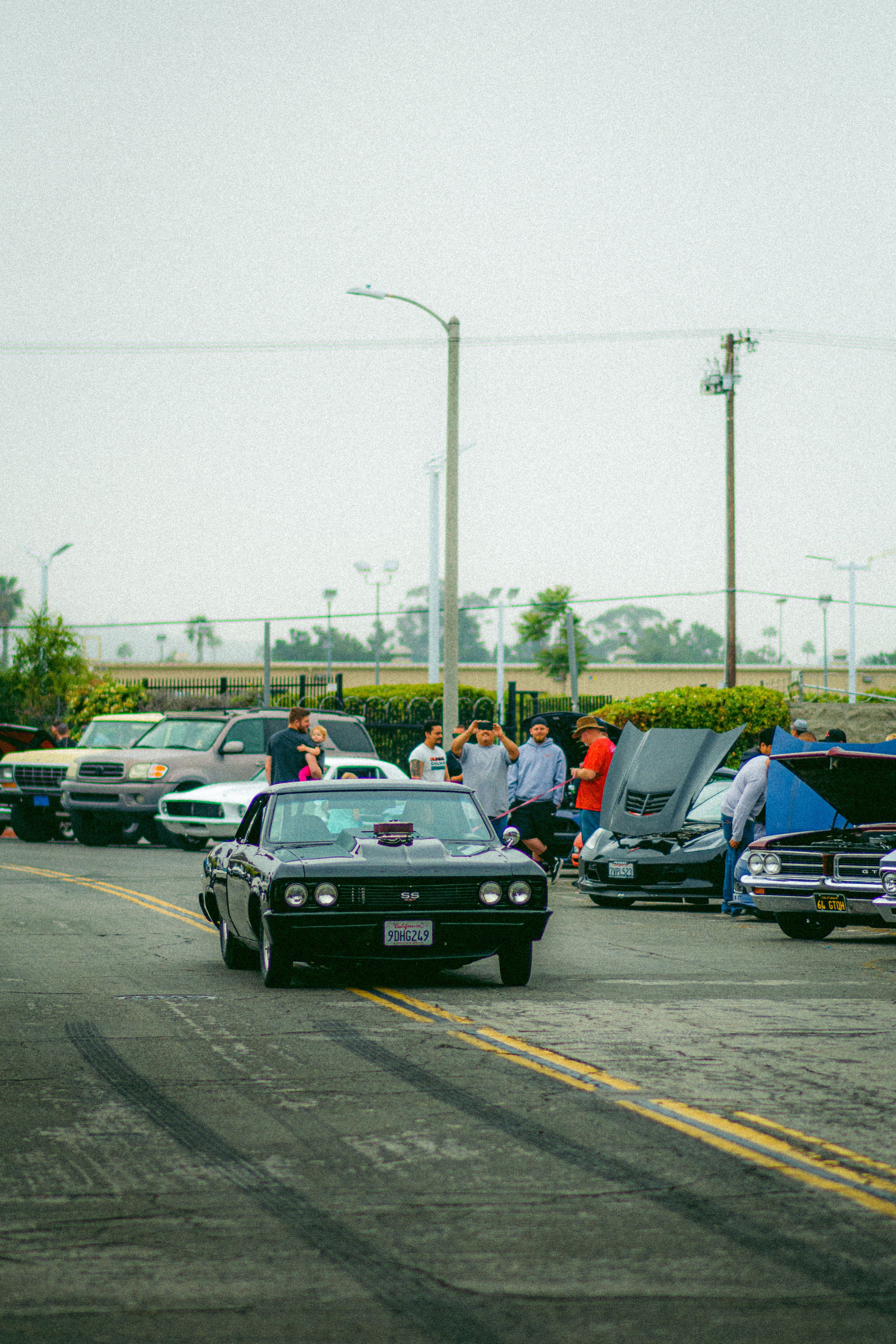 Classic Car Meet with American Muscle Cars · Free Stock Photo