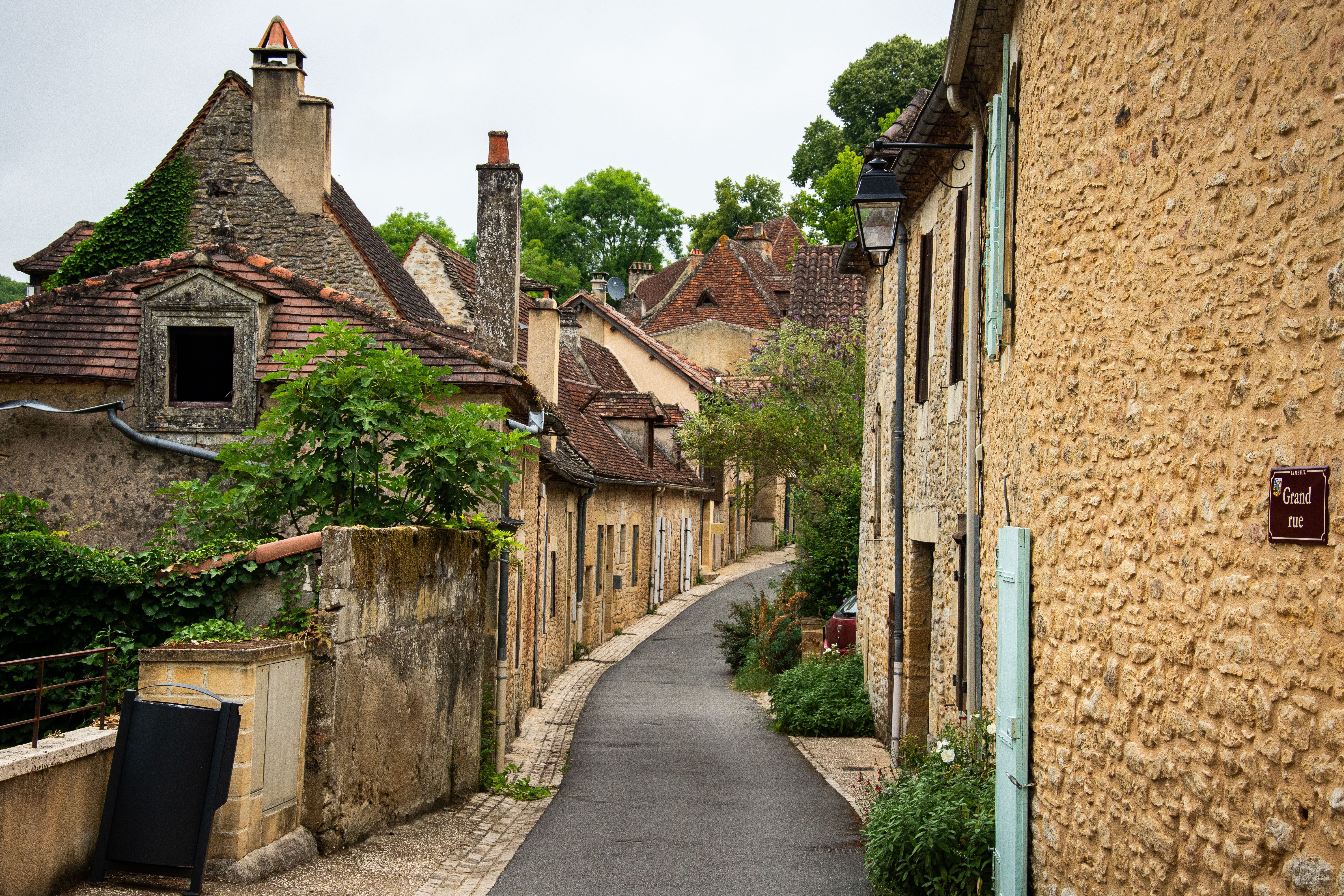 Charming Street in Nouvelle-Aquitaine Village · Free Stock Photo