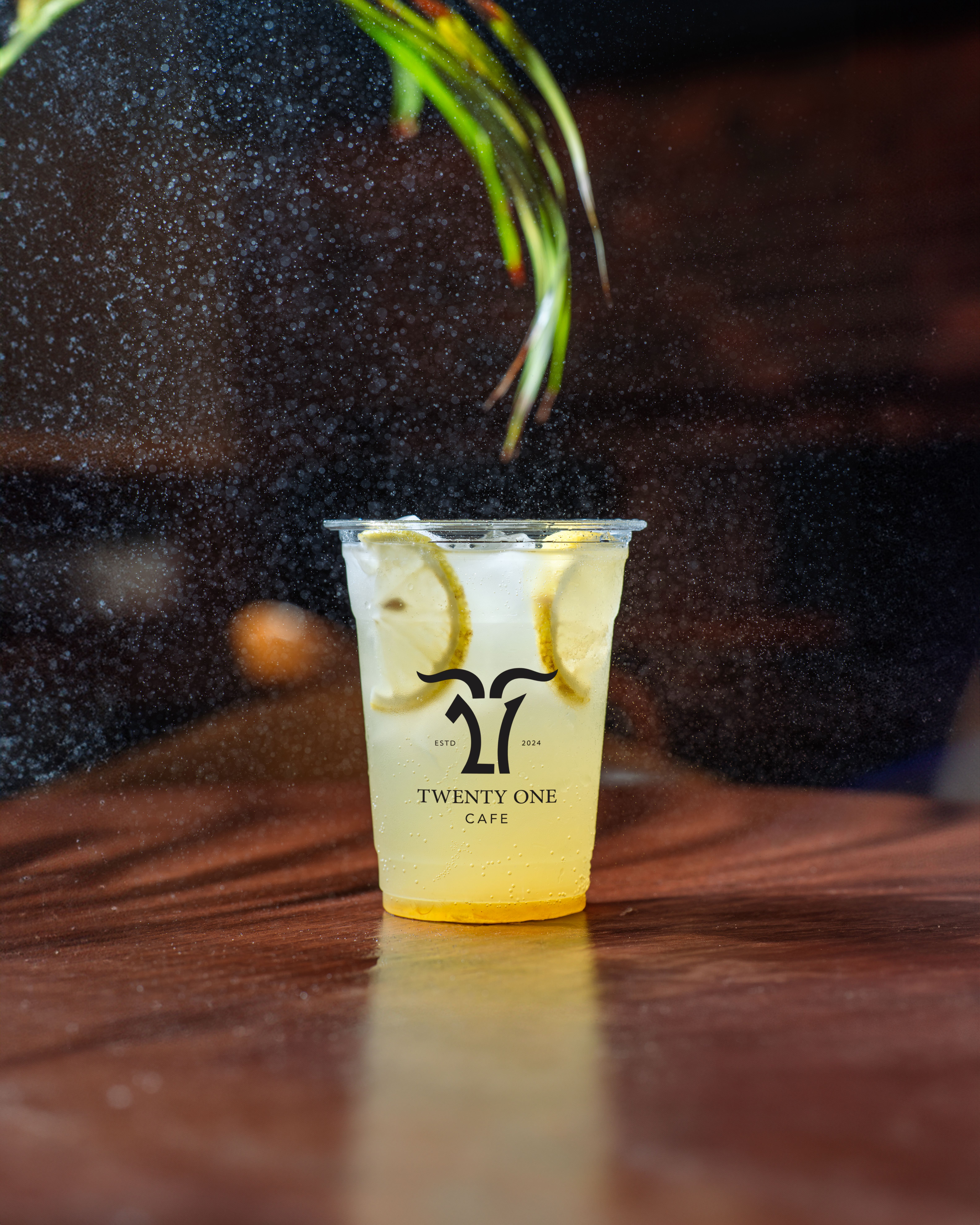 Refreshing Lemonade at Twenty One Cafe · Free Stock Photo